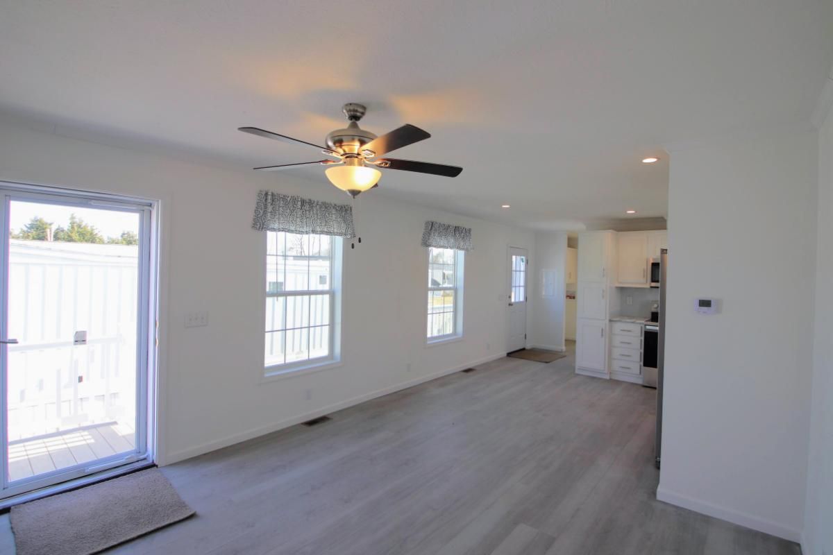 10 Shore Acres
