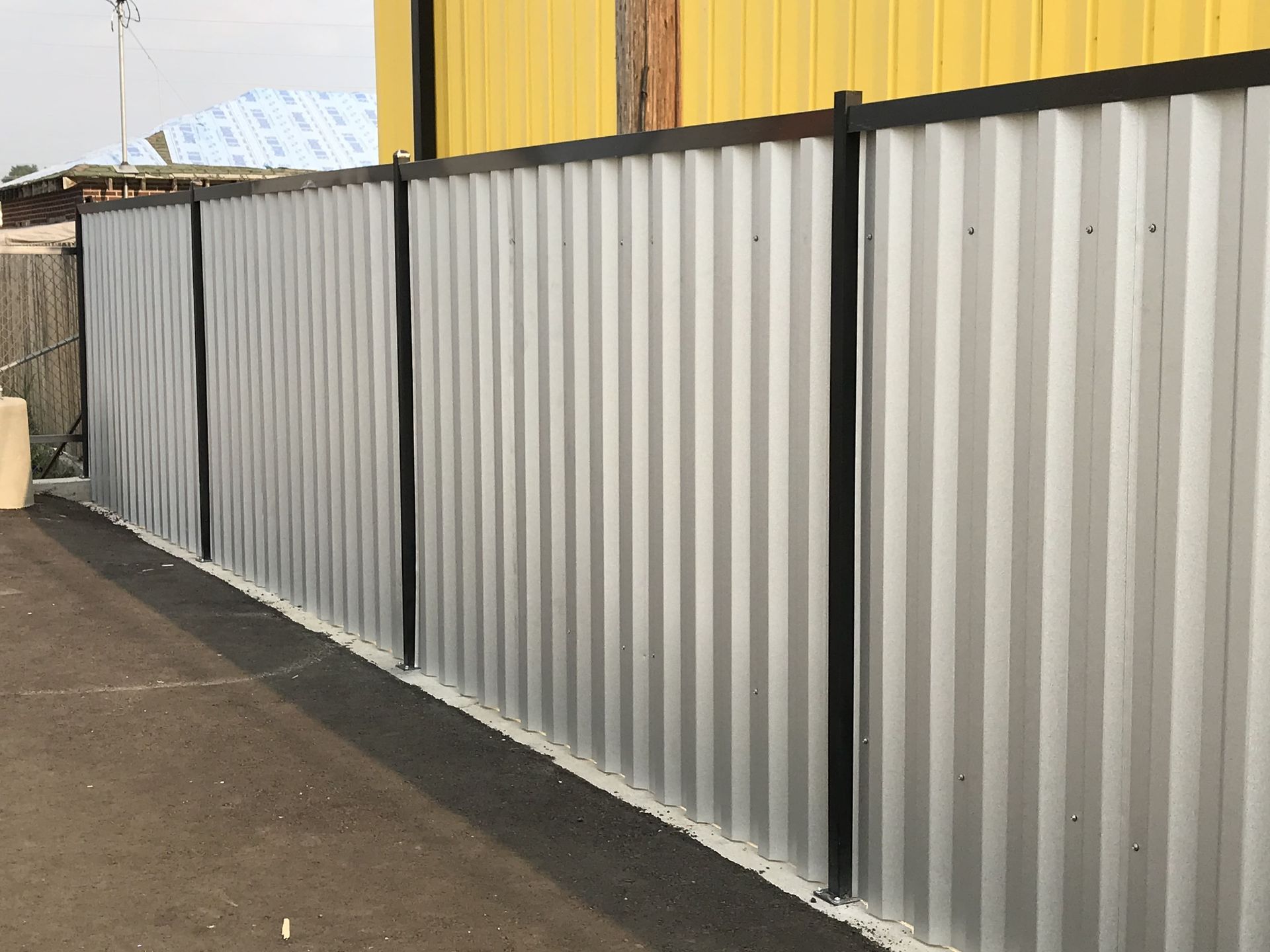 Custom Railings & Fences - Book Your Installation Now