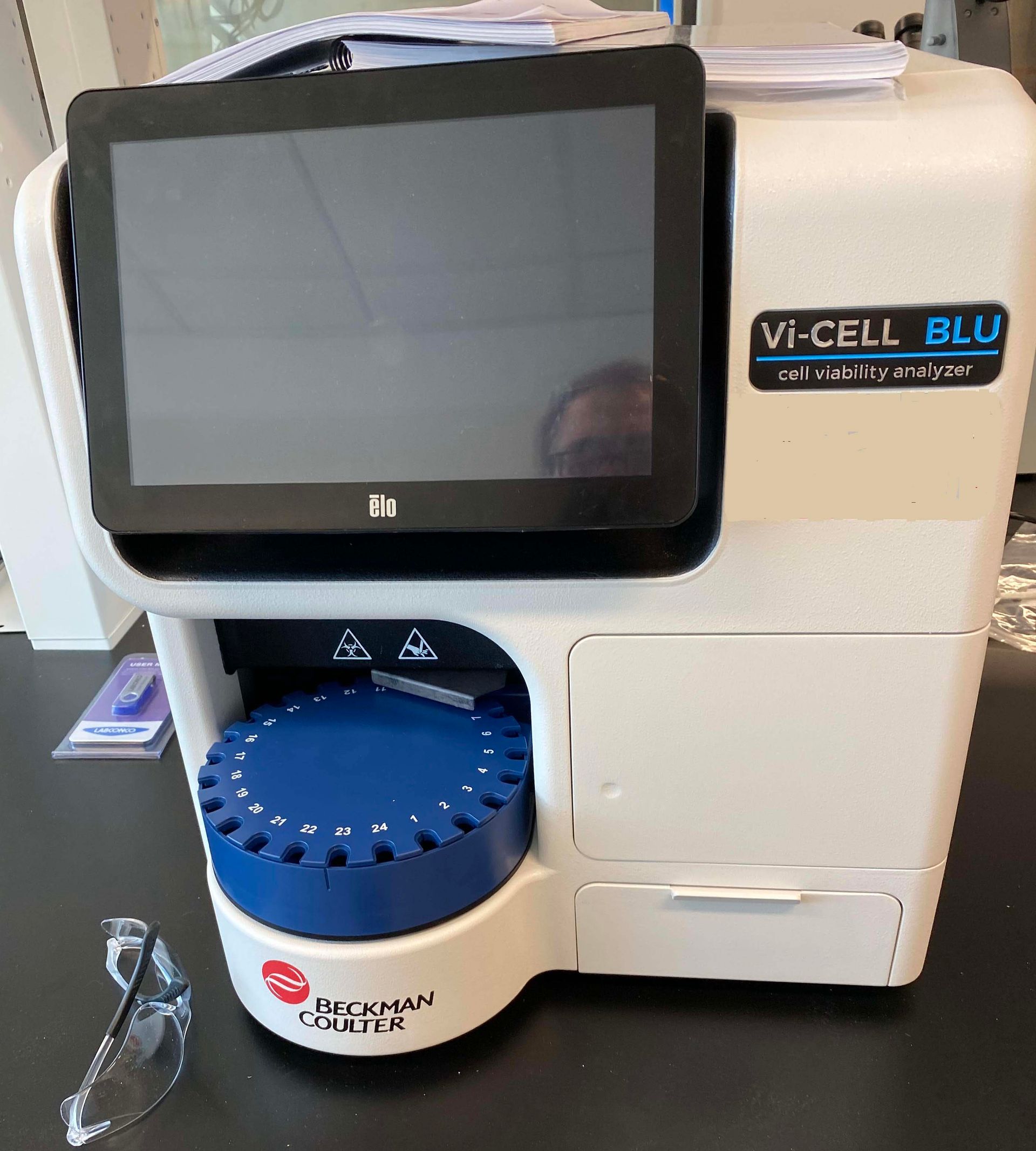 CYTOFLEX FLOW CYTOMETER