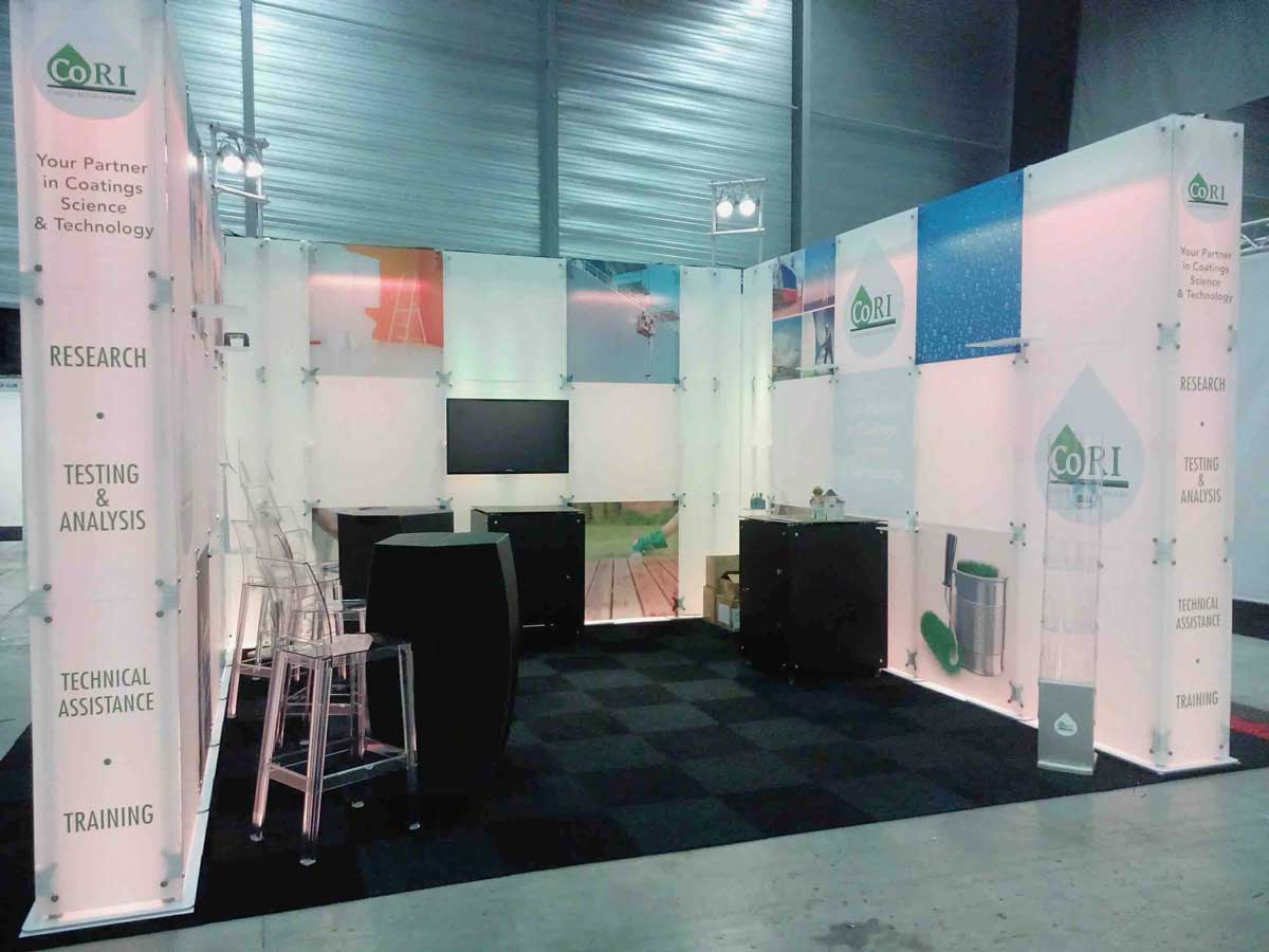 Mobile partition walls: exhibition and display partitions