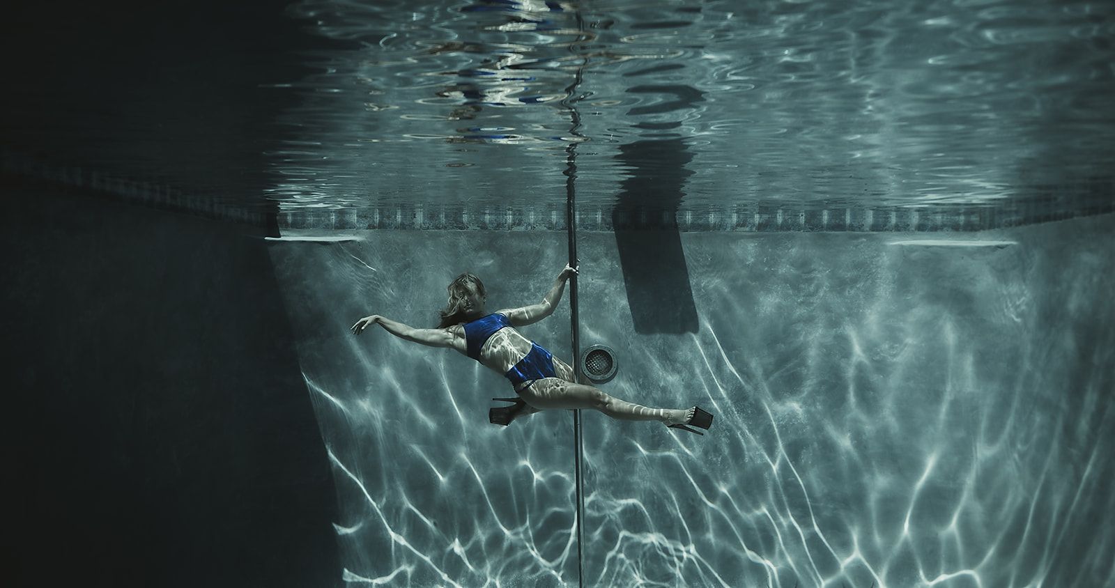 Underwater Photography Portfolio | Milk & Peonies in Medford, Oregon