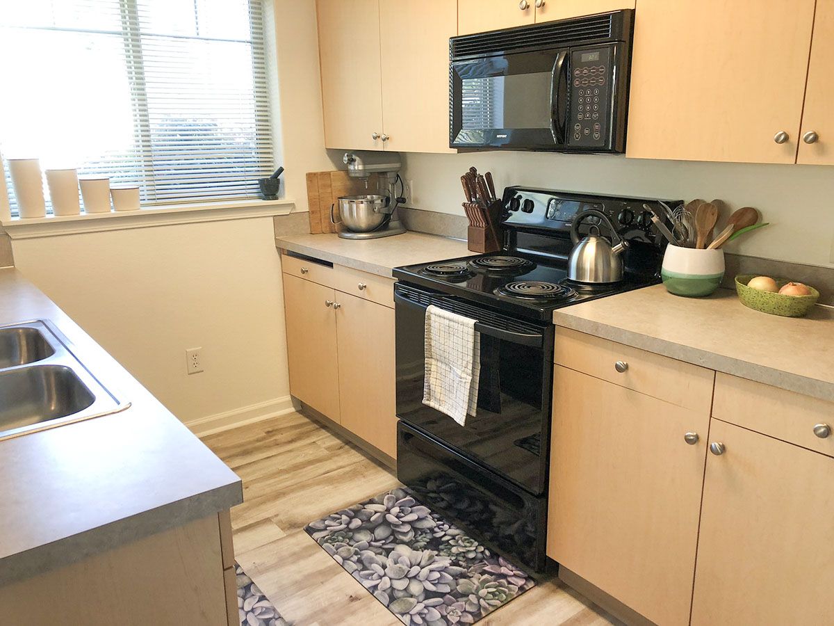 Falcon Ridge Apartments - SMI Property Management