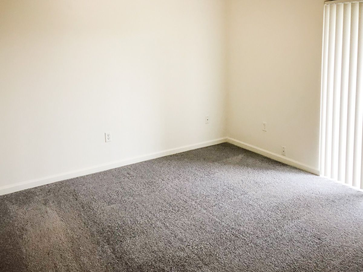 Falcon Ridge Apartments - SMI Property Management