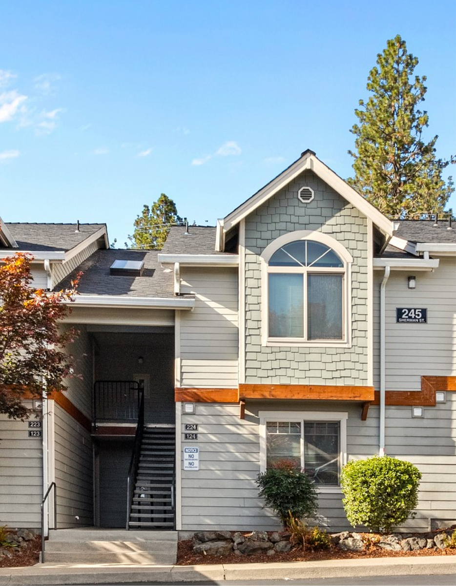 Falcon Ridge Apartments - SMI Property Management