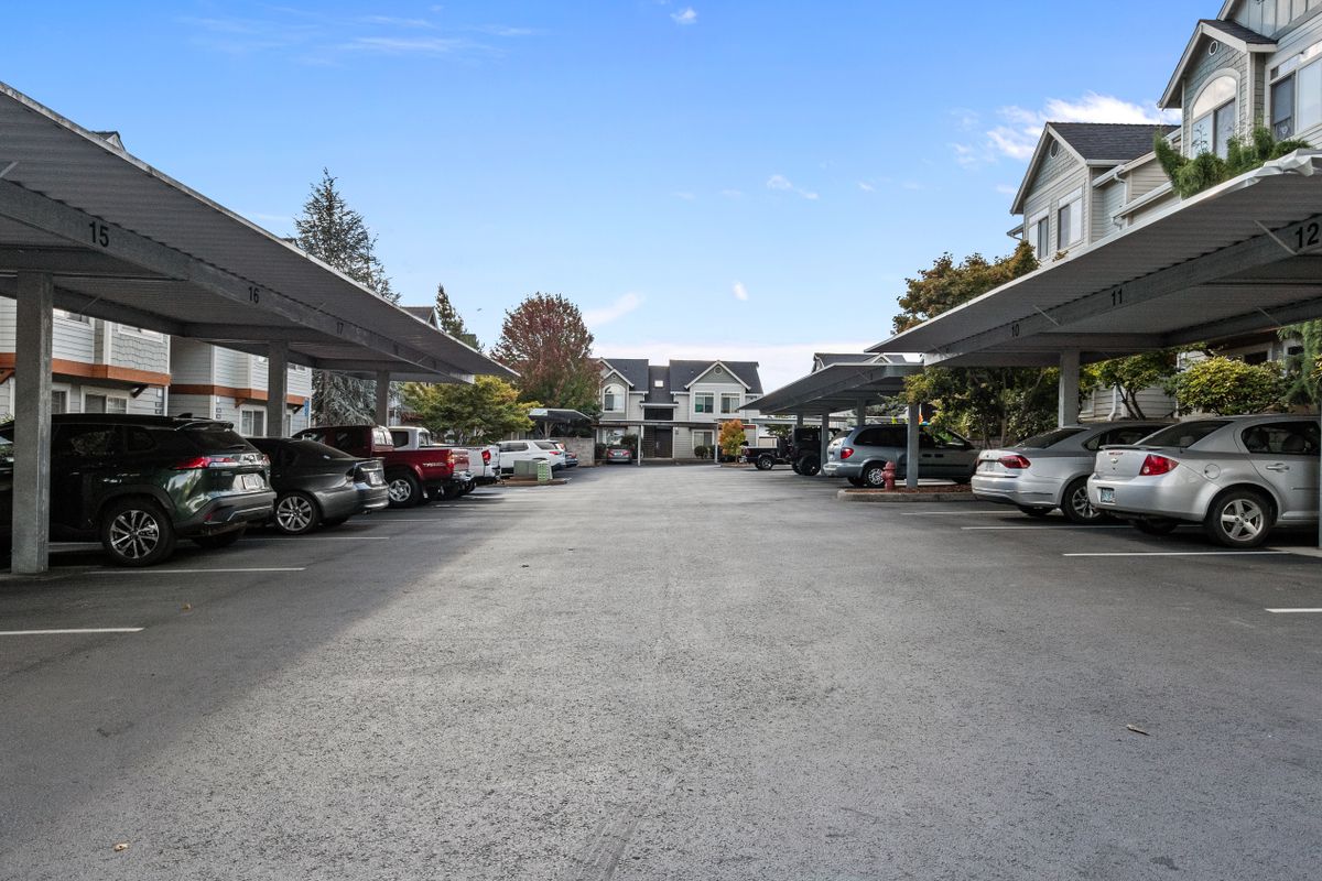 Falcon Ridge Apartments - SMI Property Management