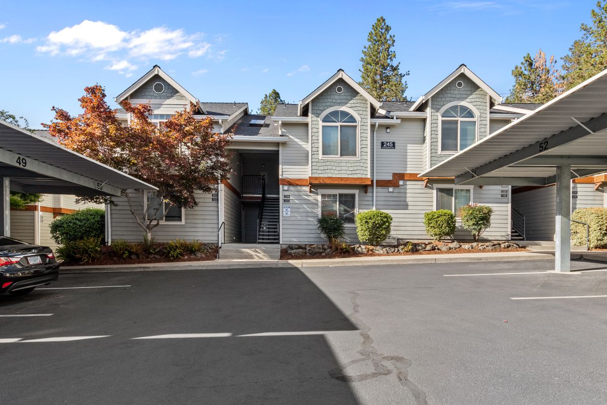 Falcon Ridge Apartments - SMI Property Management