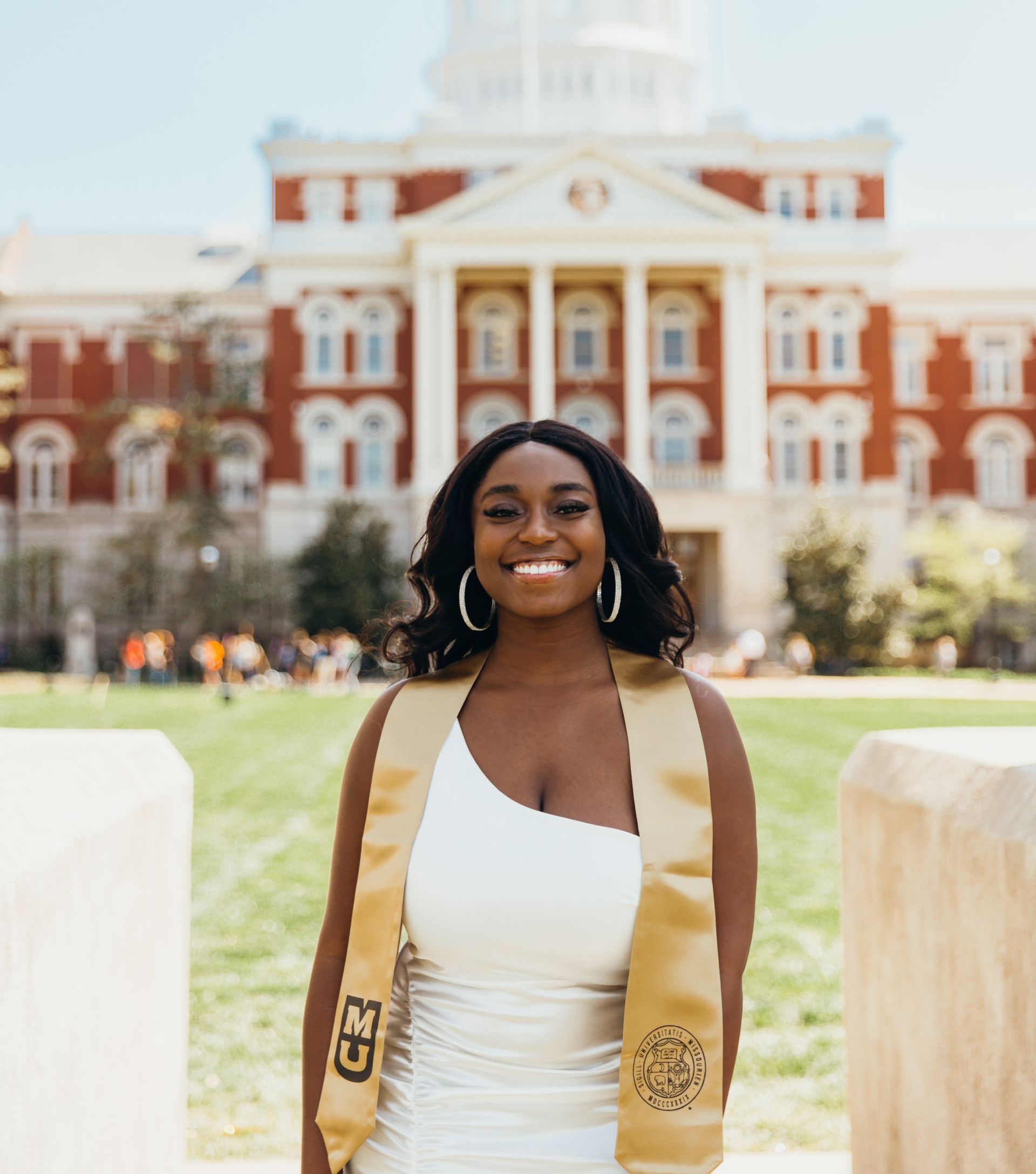 College Grad Pictures in Columbia, Mo