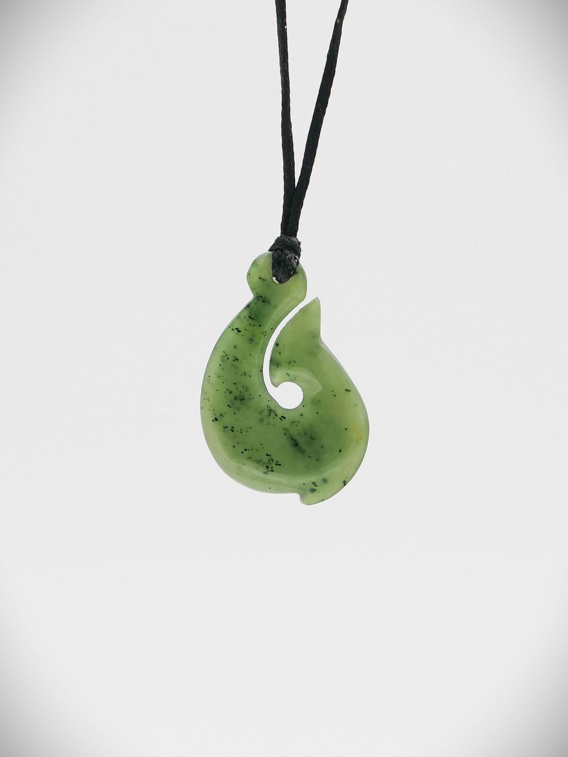 Choosing the Perfect Pounamu Gift for Father’s Day