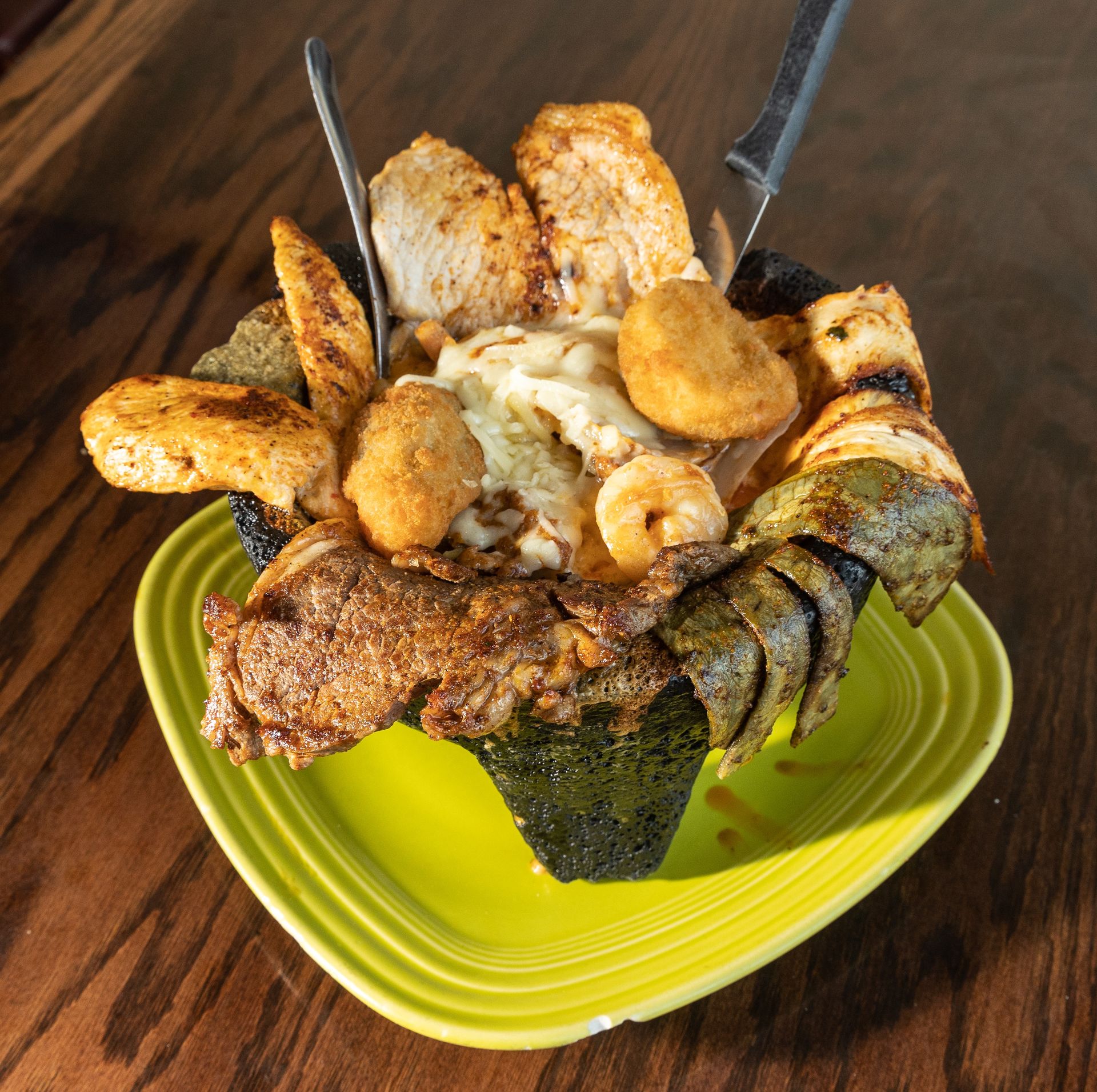 Tres Compadres Food and Drinks