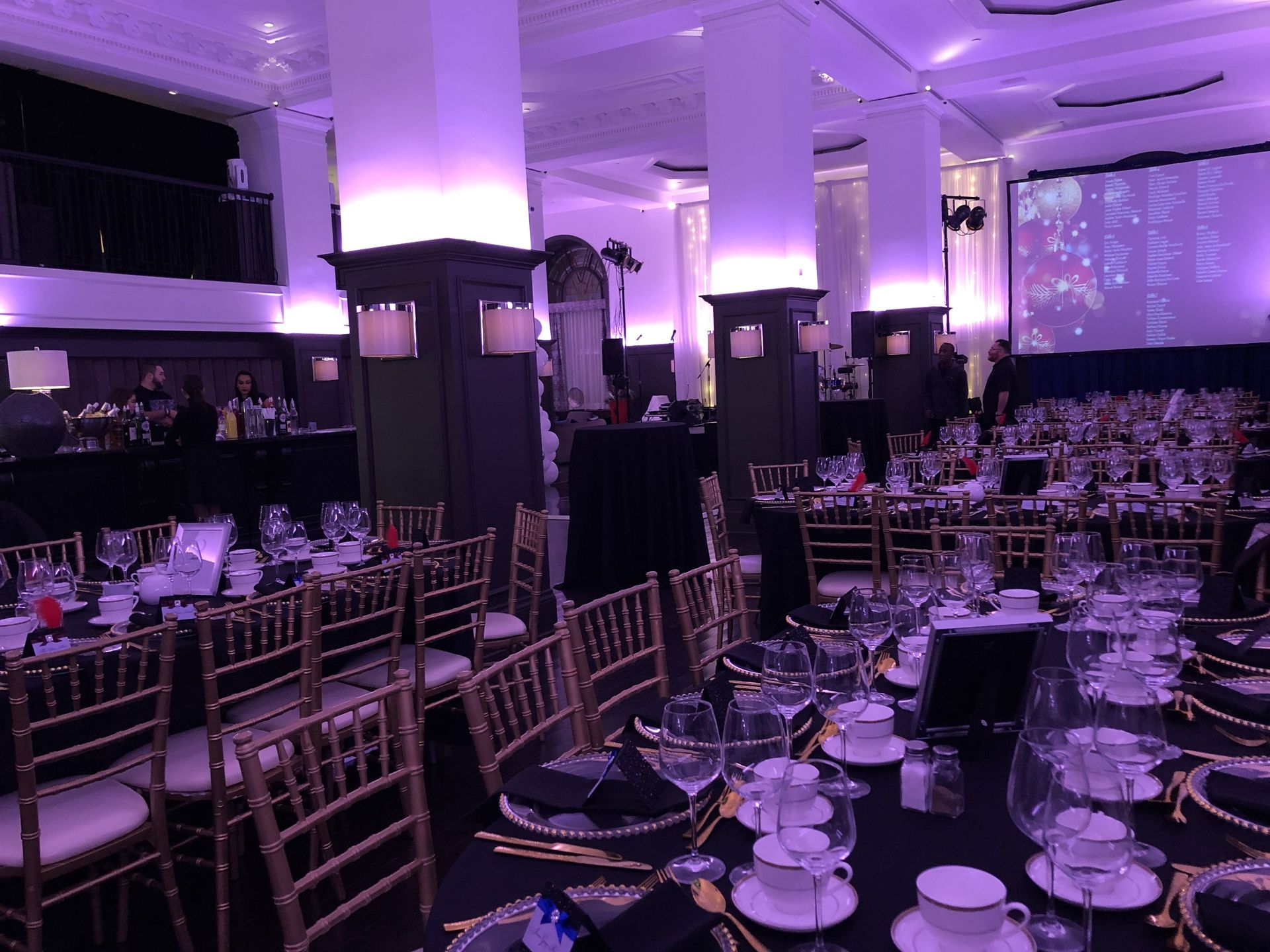 Salon Crystal : lieu de choix pour les cocktails et les banquets