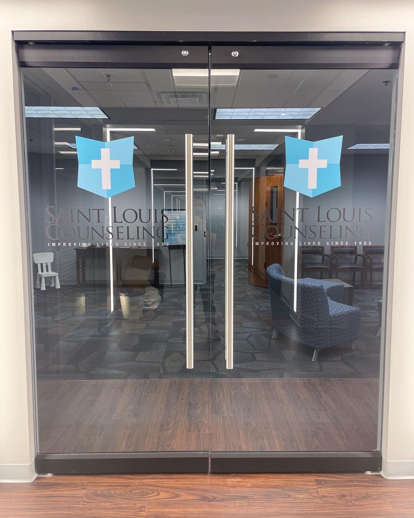 Vinyl Designs – St. Louis, MO – The Designery Sign Shop