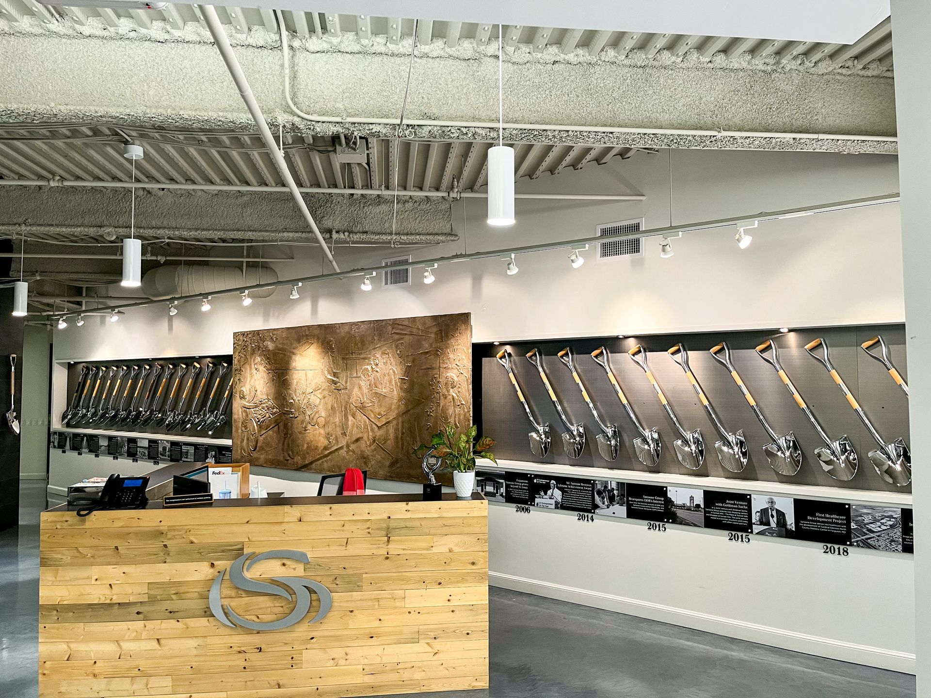 Custom Displays – St. Louis, MO – The Designery Sign Shop