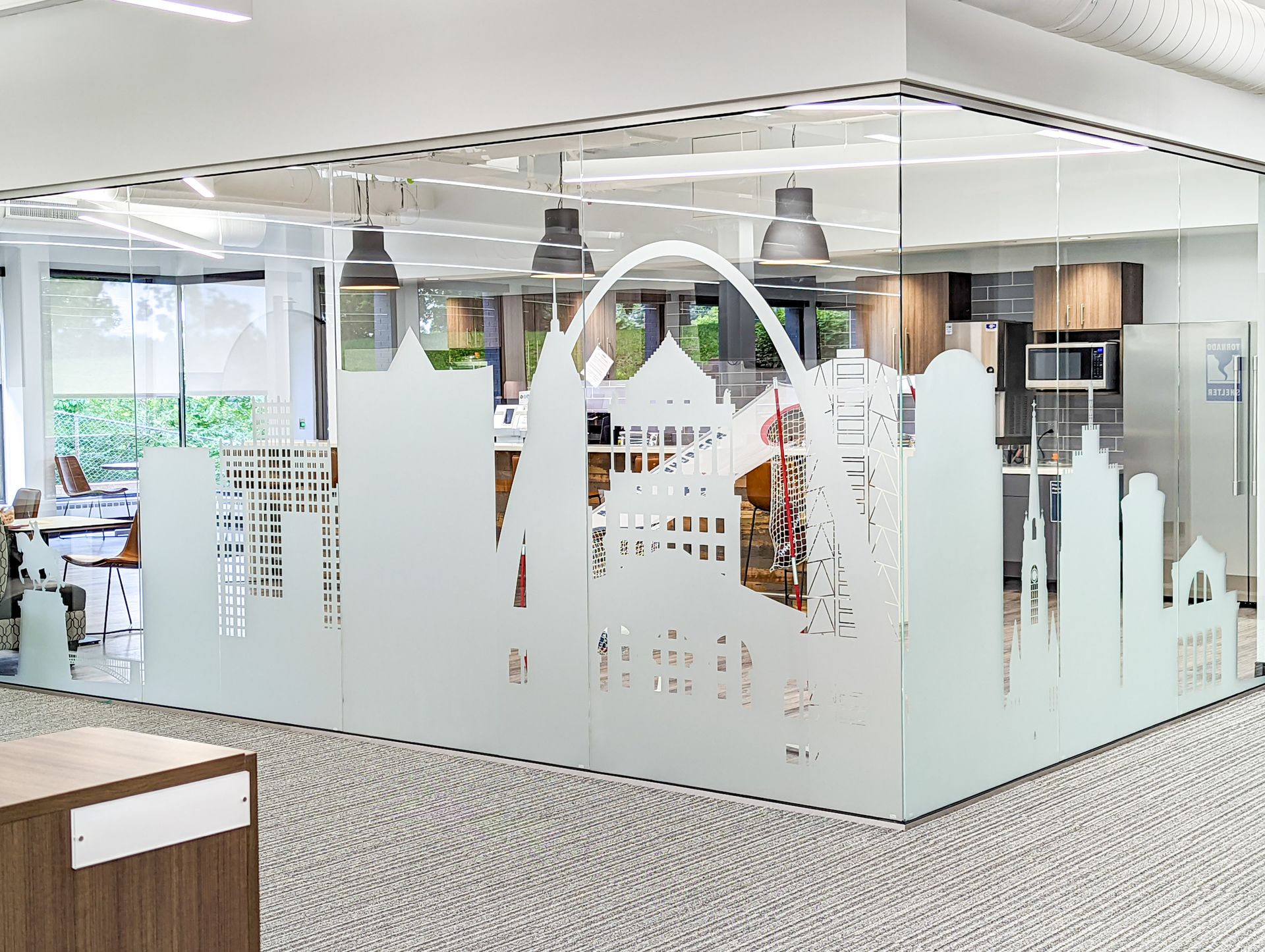 Vinyl Designs – St. Louis, MO – The Designery Sign Shop