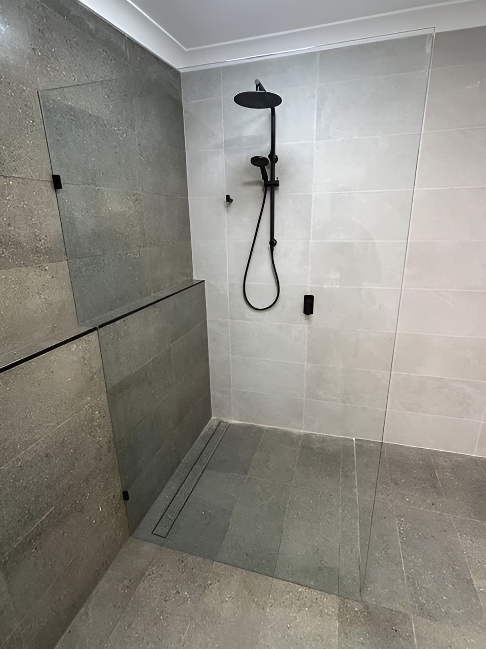 Shower Screen Installation in Nambucca Heads | Envy Glass