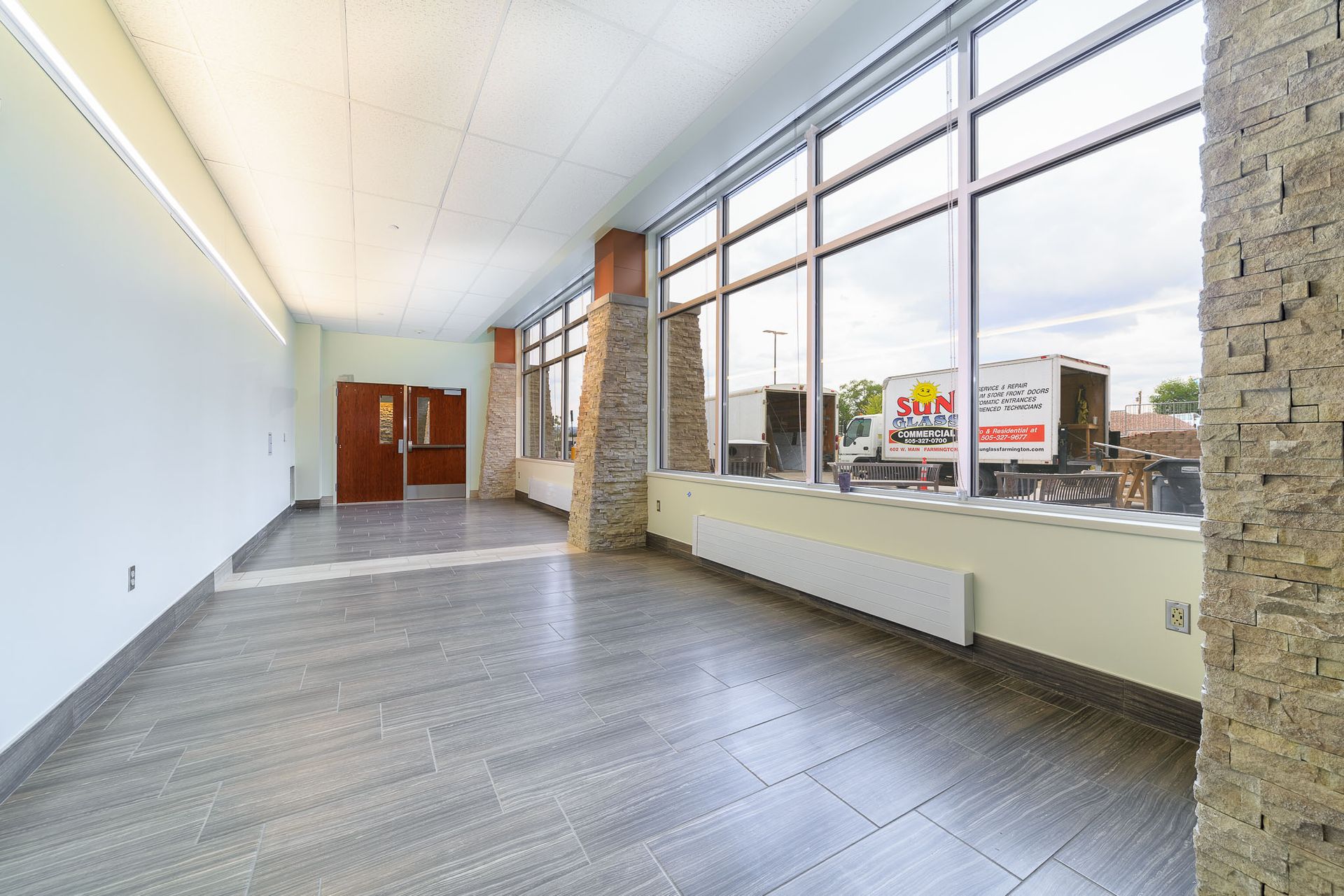 Best Glass Shop for Residential & Commercial Glass