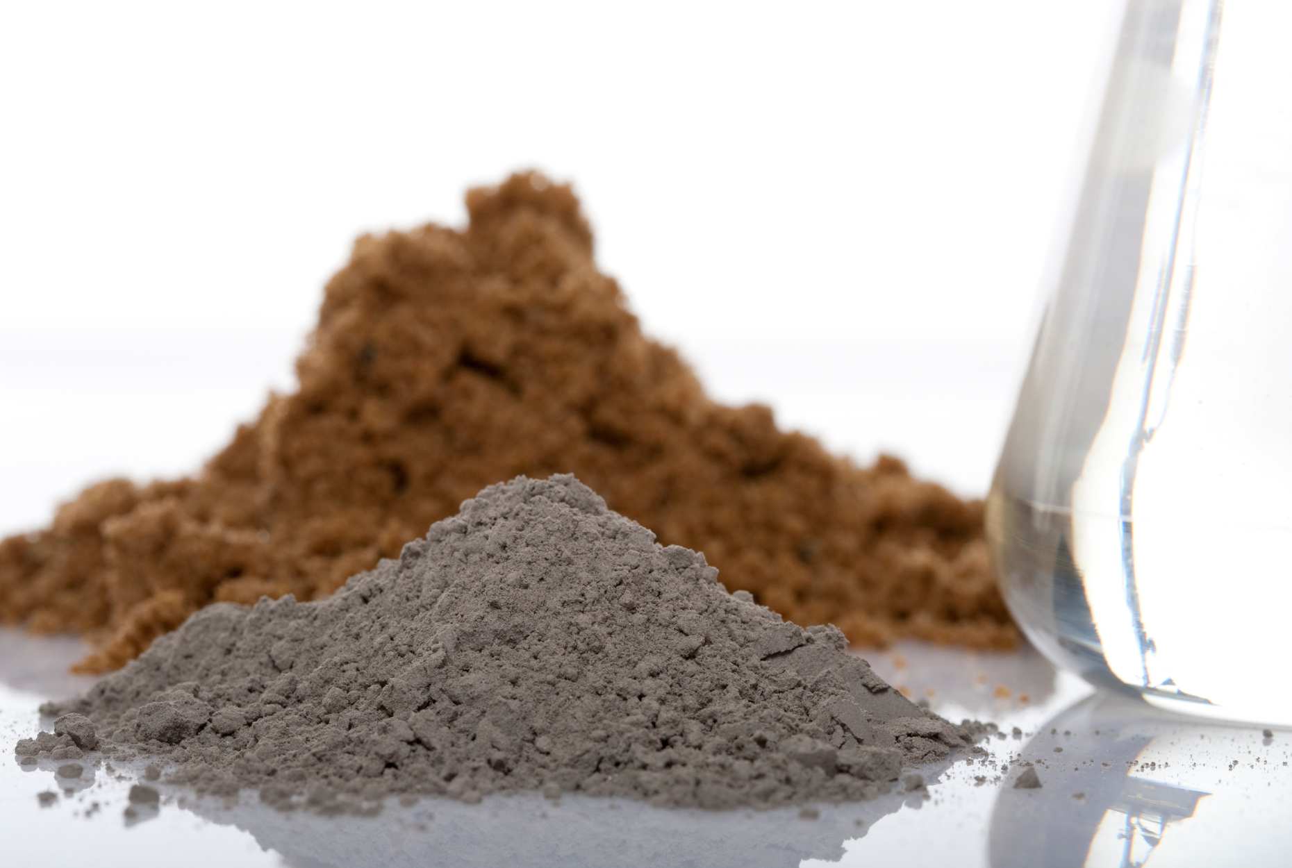 Cement vs Concrete: The Differences Explained