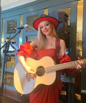 Robyn Red LIve In Concert