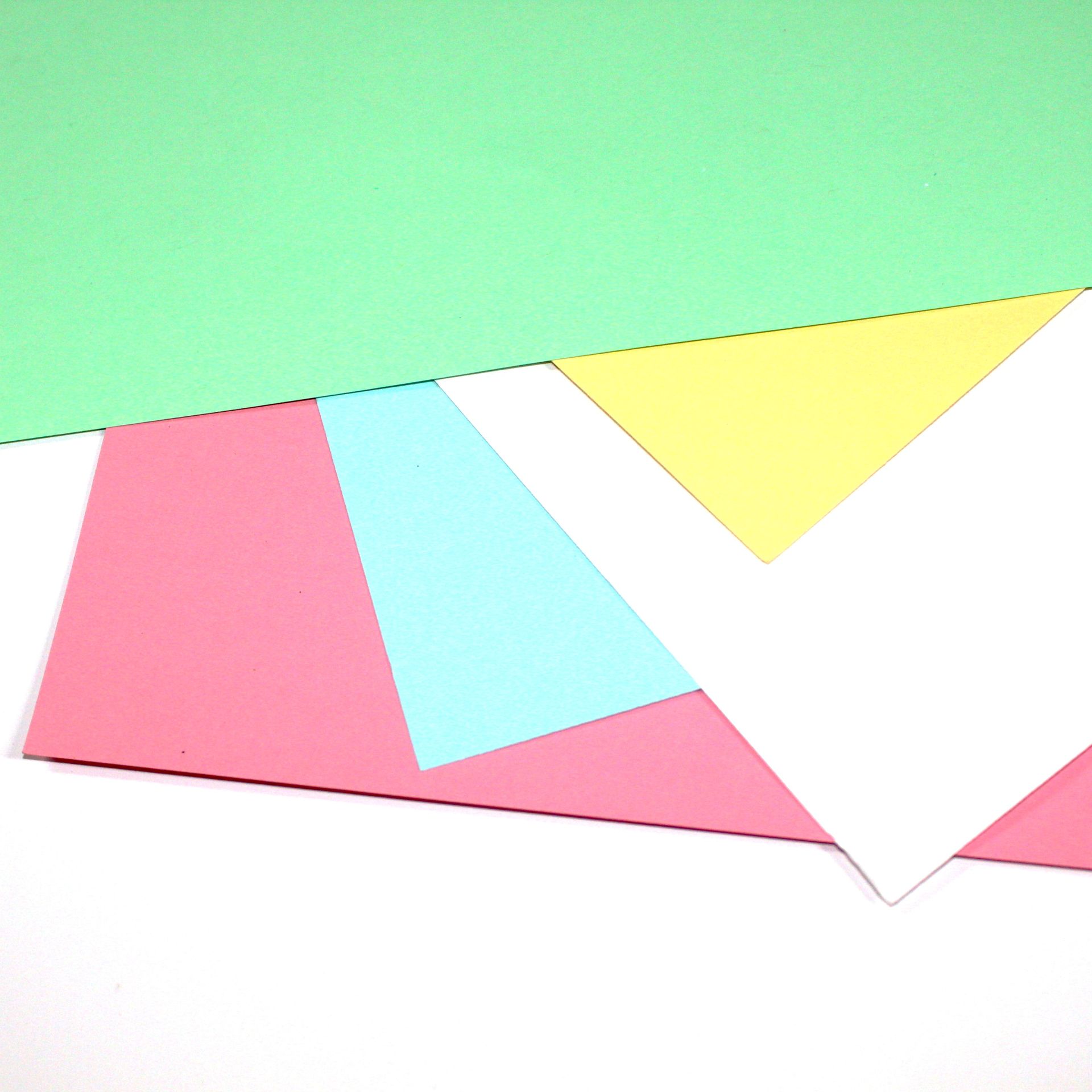 CARTULINA BLANCA Y DE COLORES PASTEL