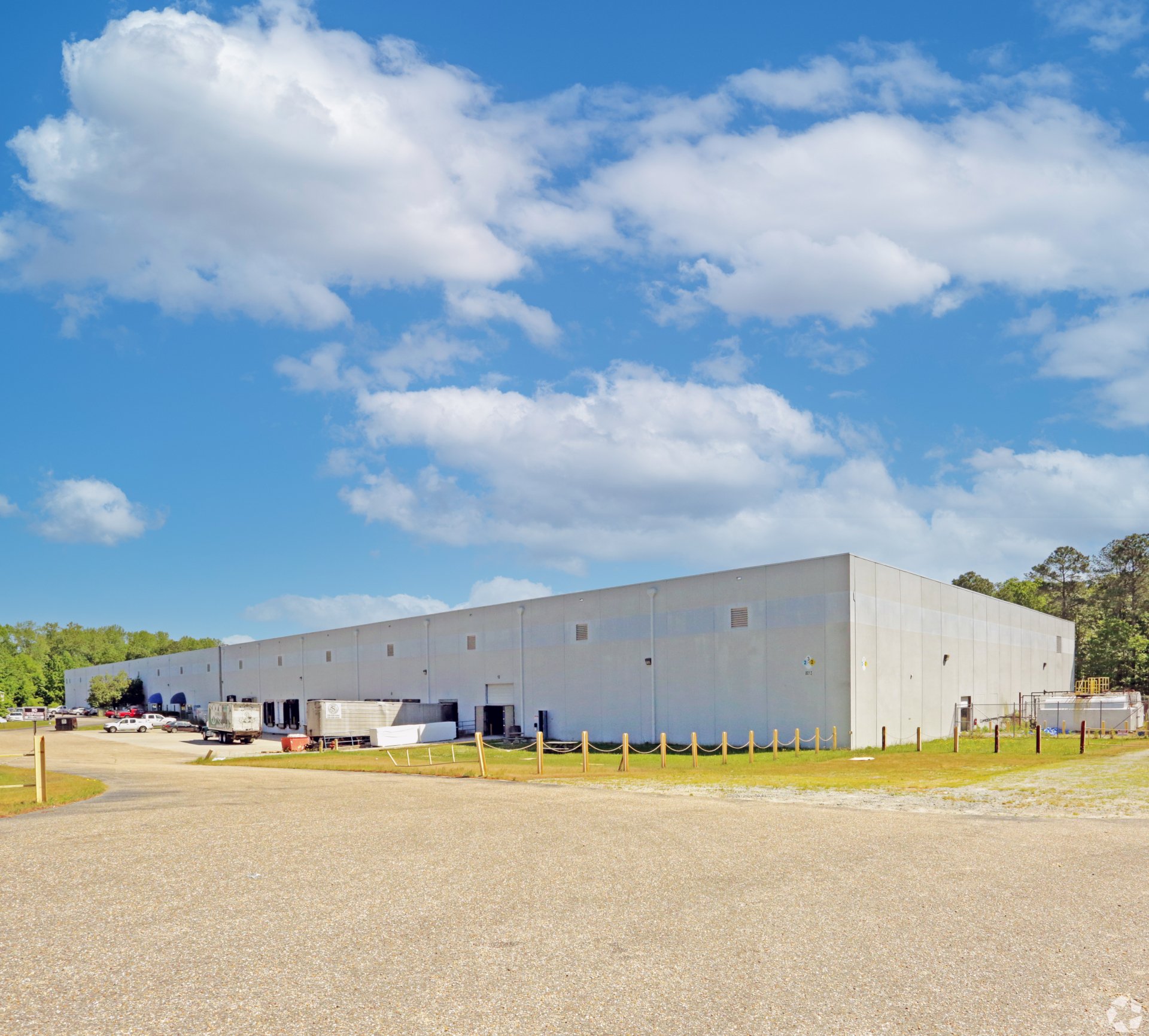 Edgewater Commerce Center