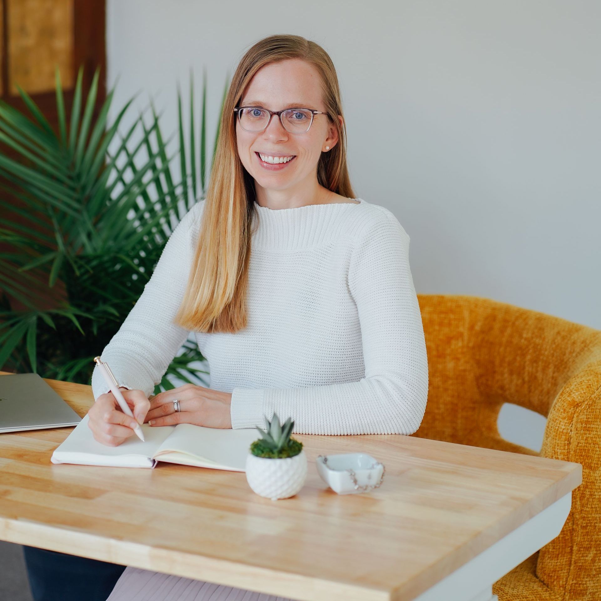 Home | Dr Laura Gerlach