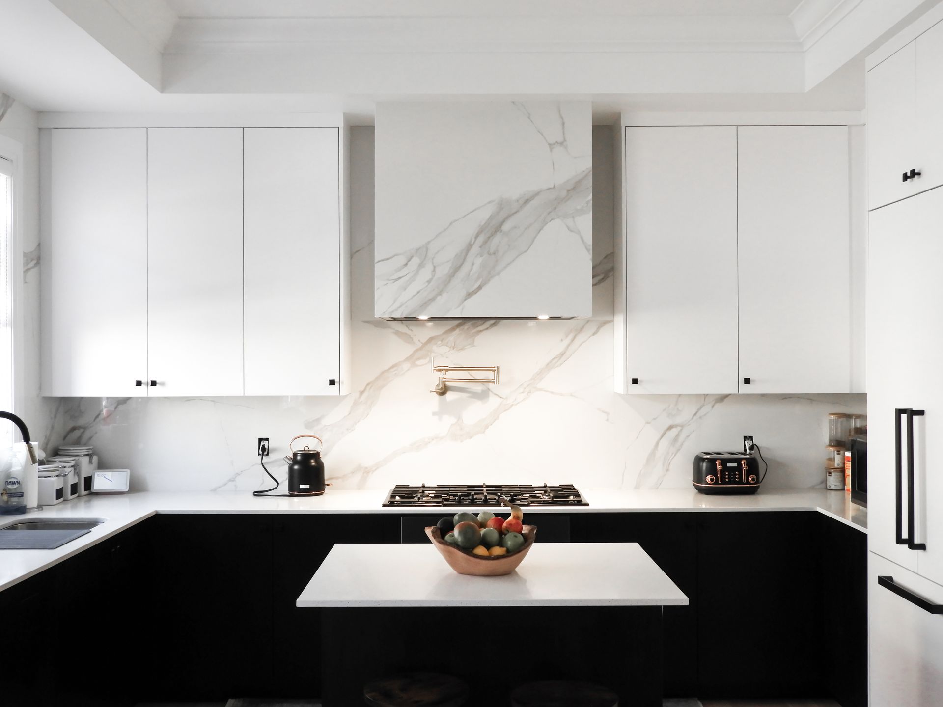 Walk In Closets Design and Remodeling | Mississauga, ON | Marca ...