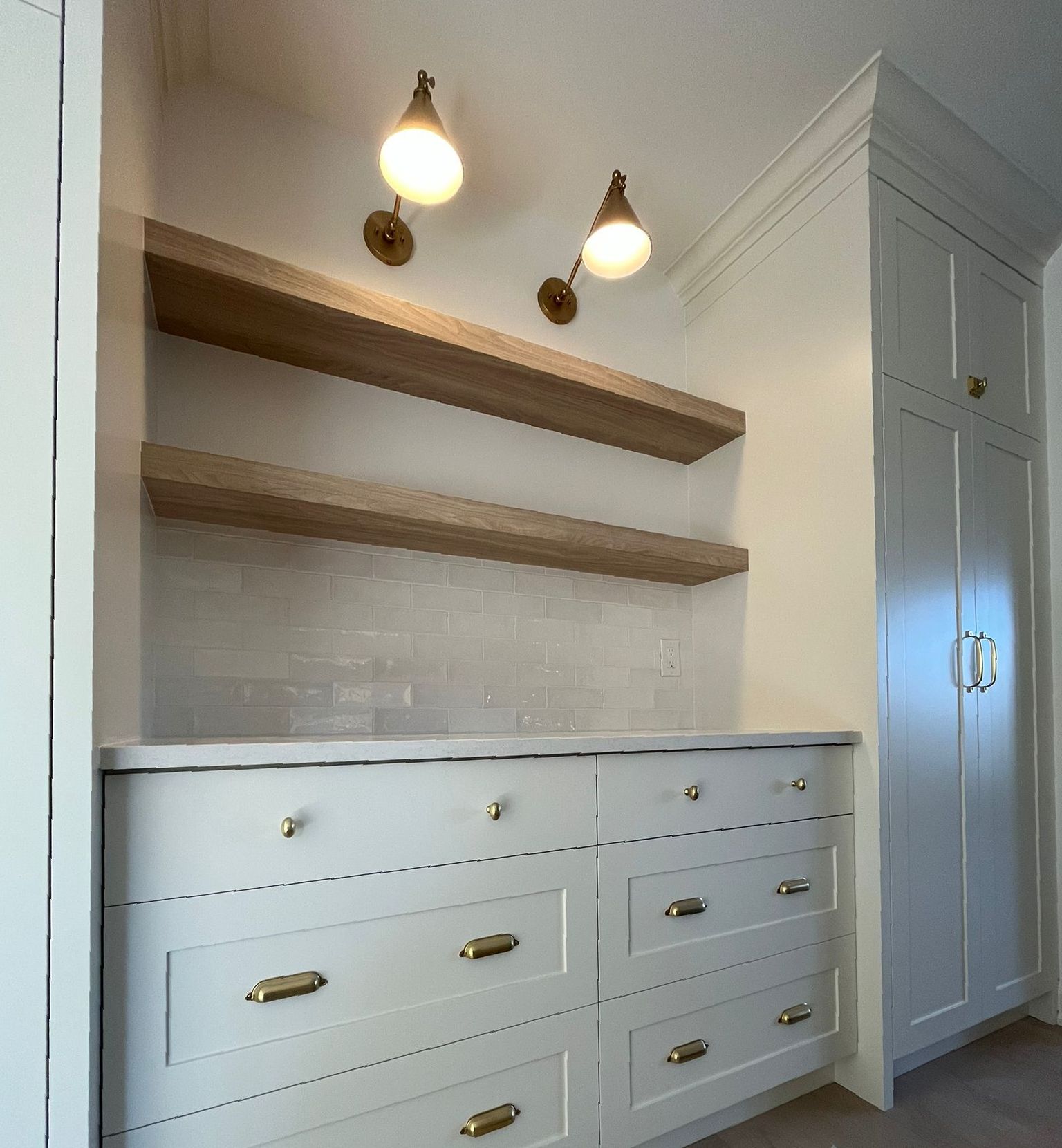 Walk In Closets Design and Remodeling | Mississauga, ON | Marca ...