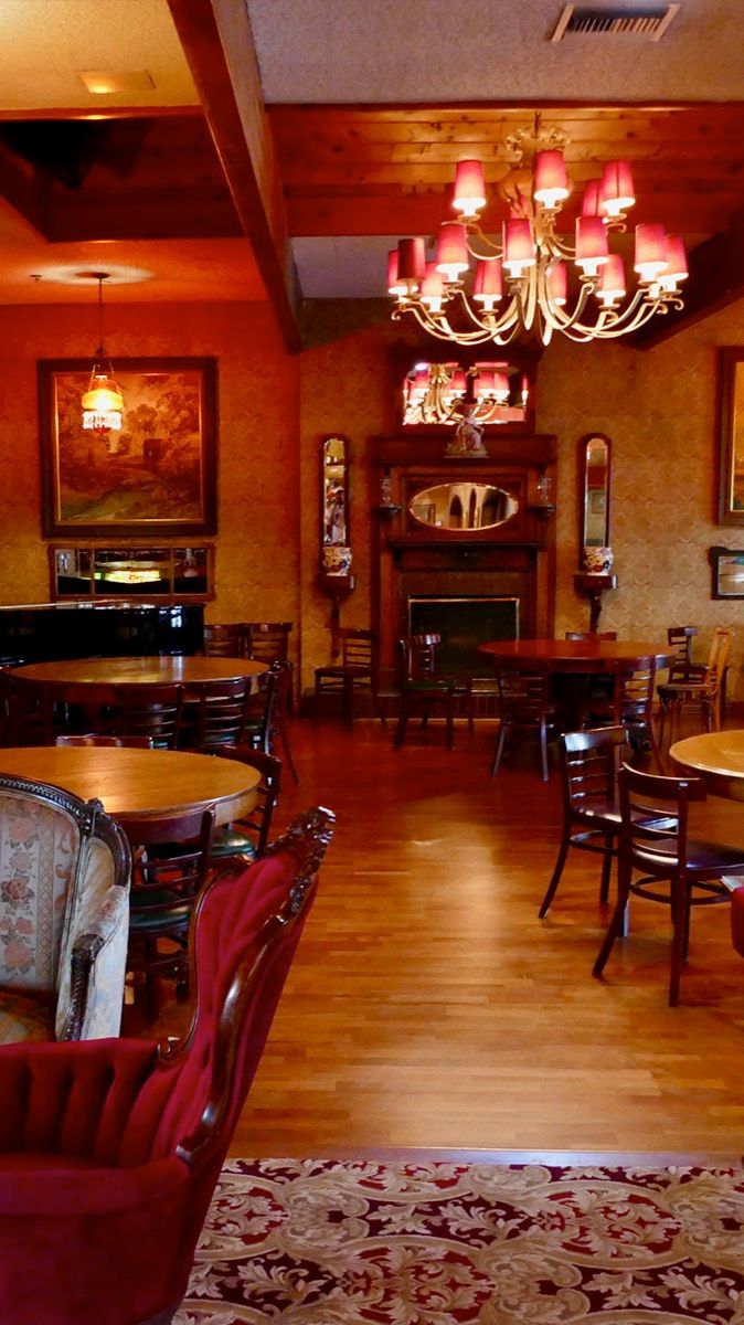 Billy Reeds Palm Springs | Nostalgic Haven Restaurant