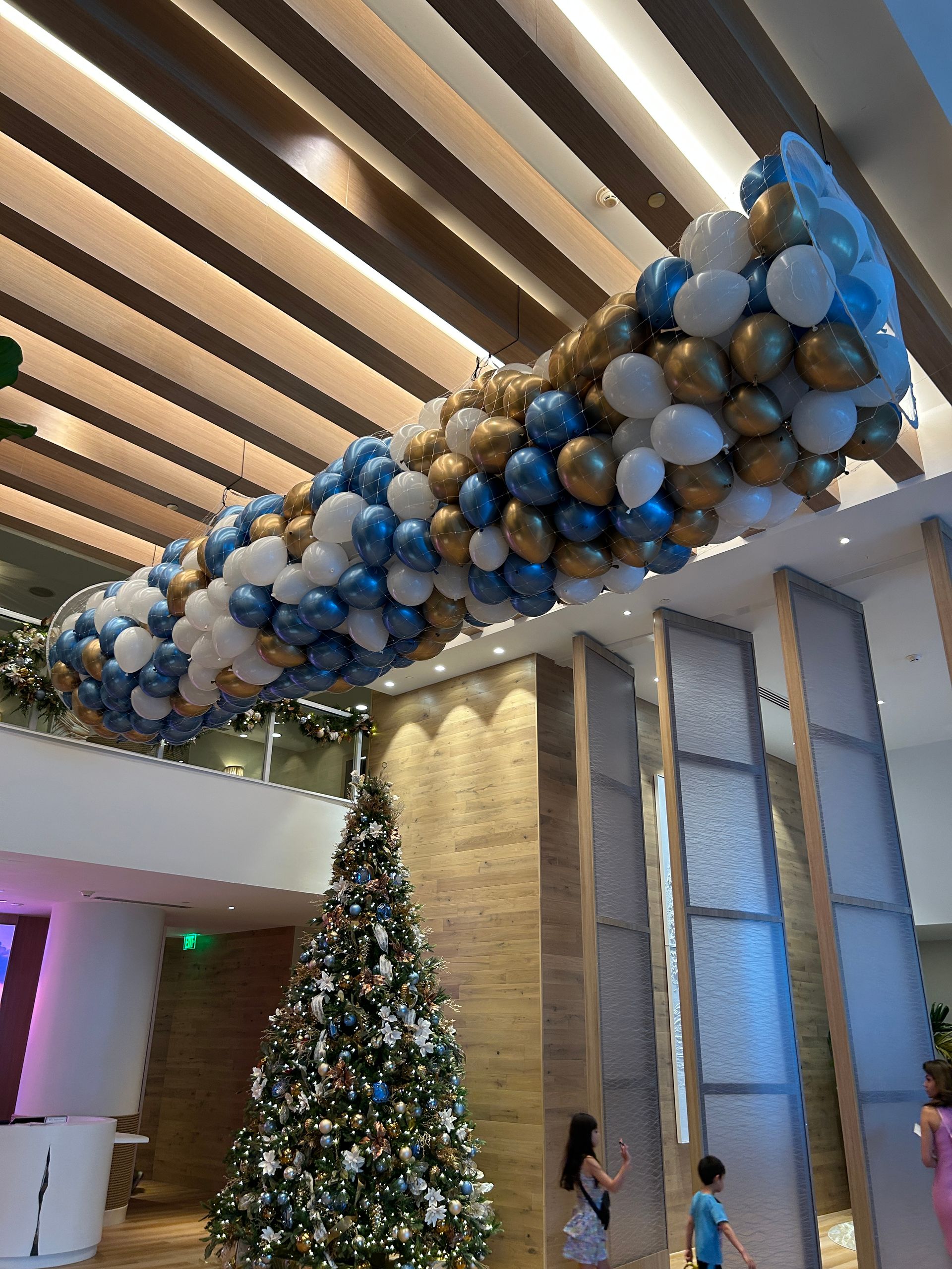 Balloon Element | Custom Balloon Decor | Miami, FL