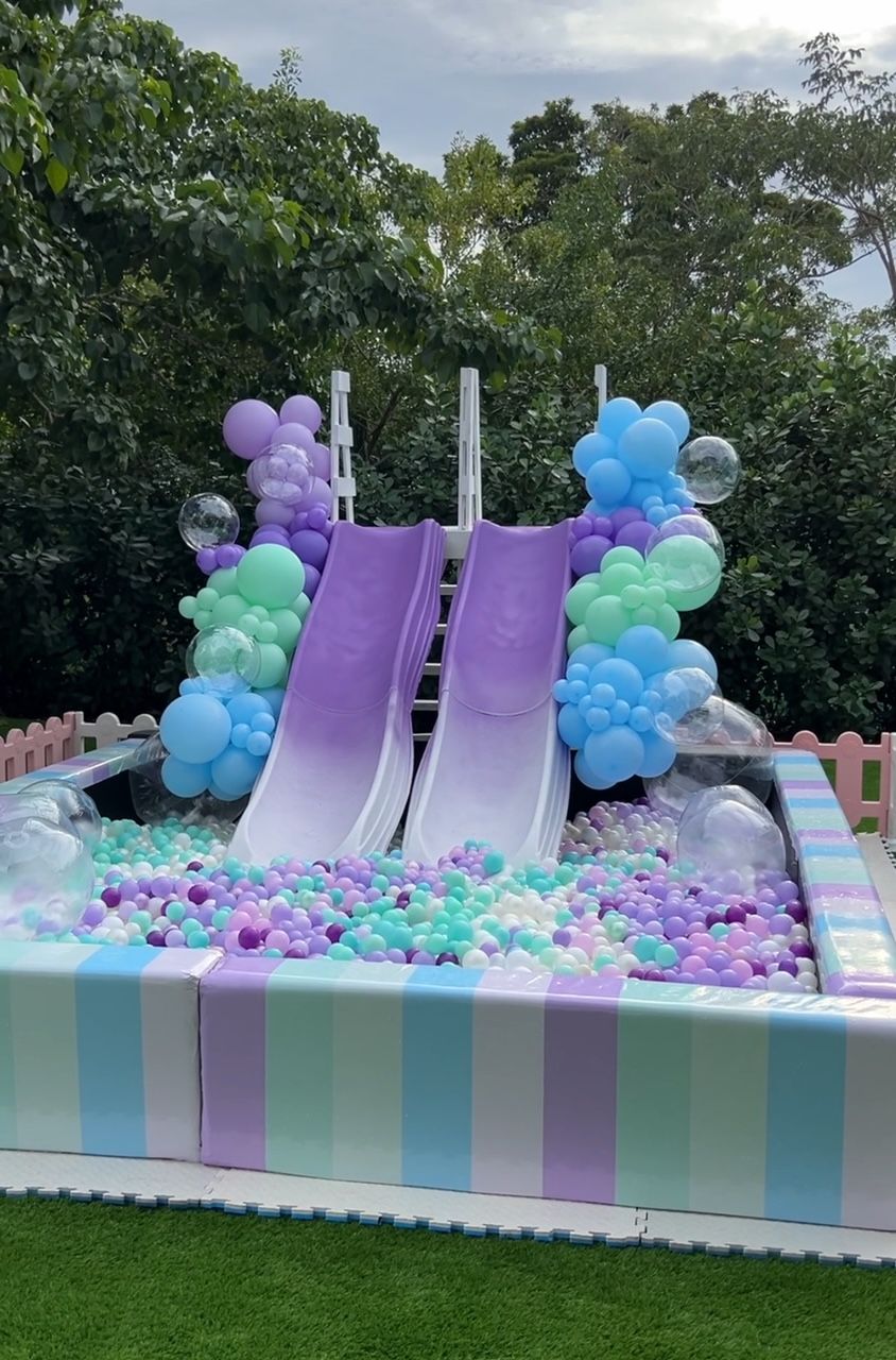 Balloon Element | Custom Balloon Decor | Miami, FL