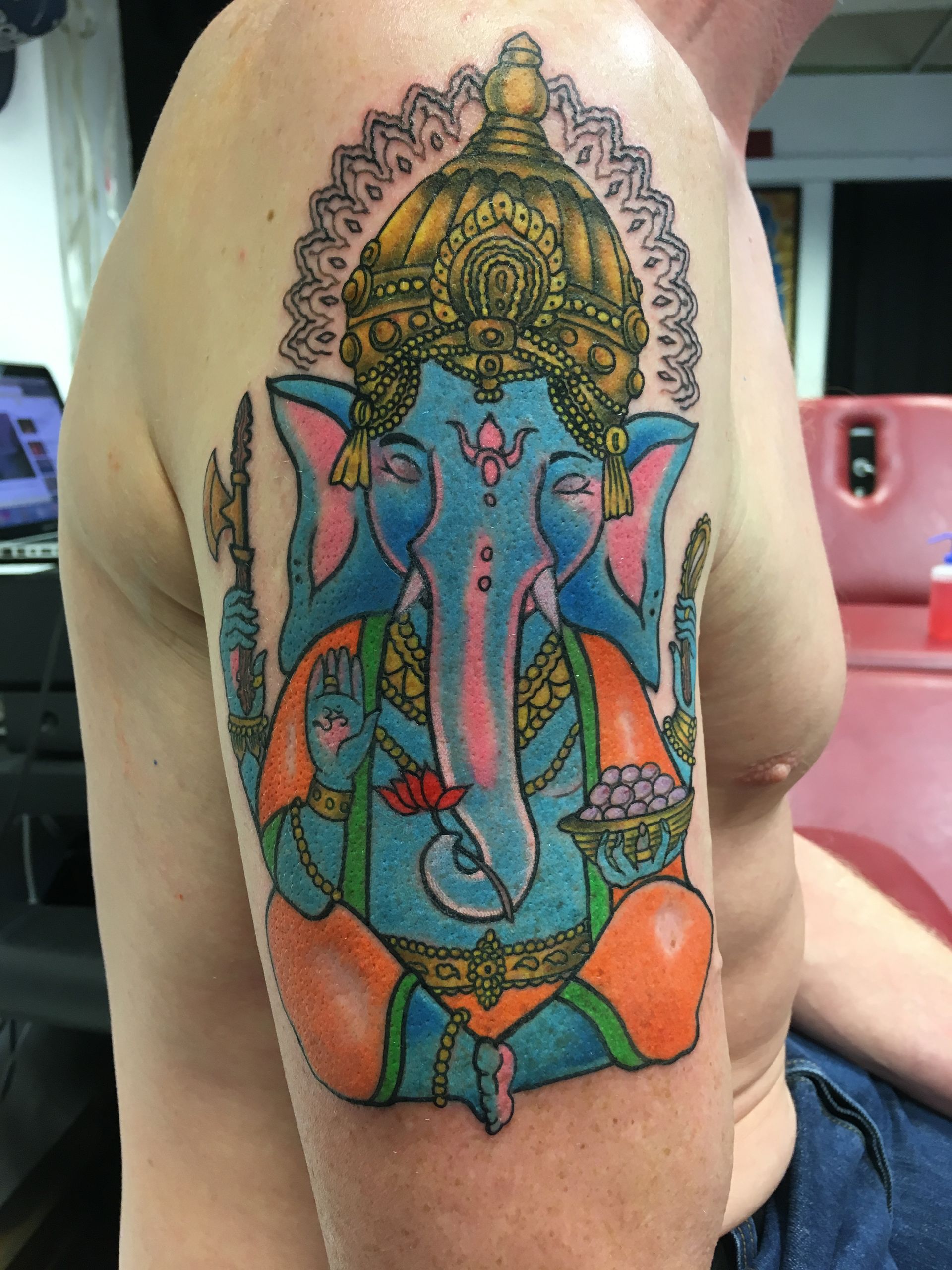 Warren Coates | Avinit Tattoo Studio