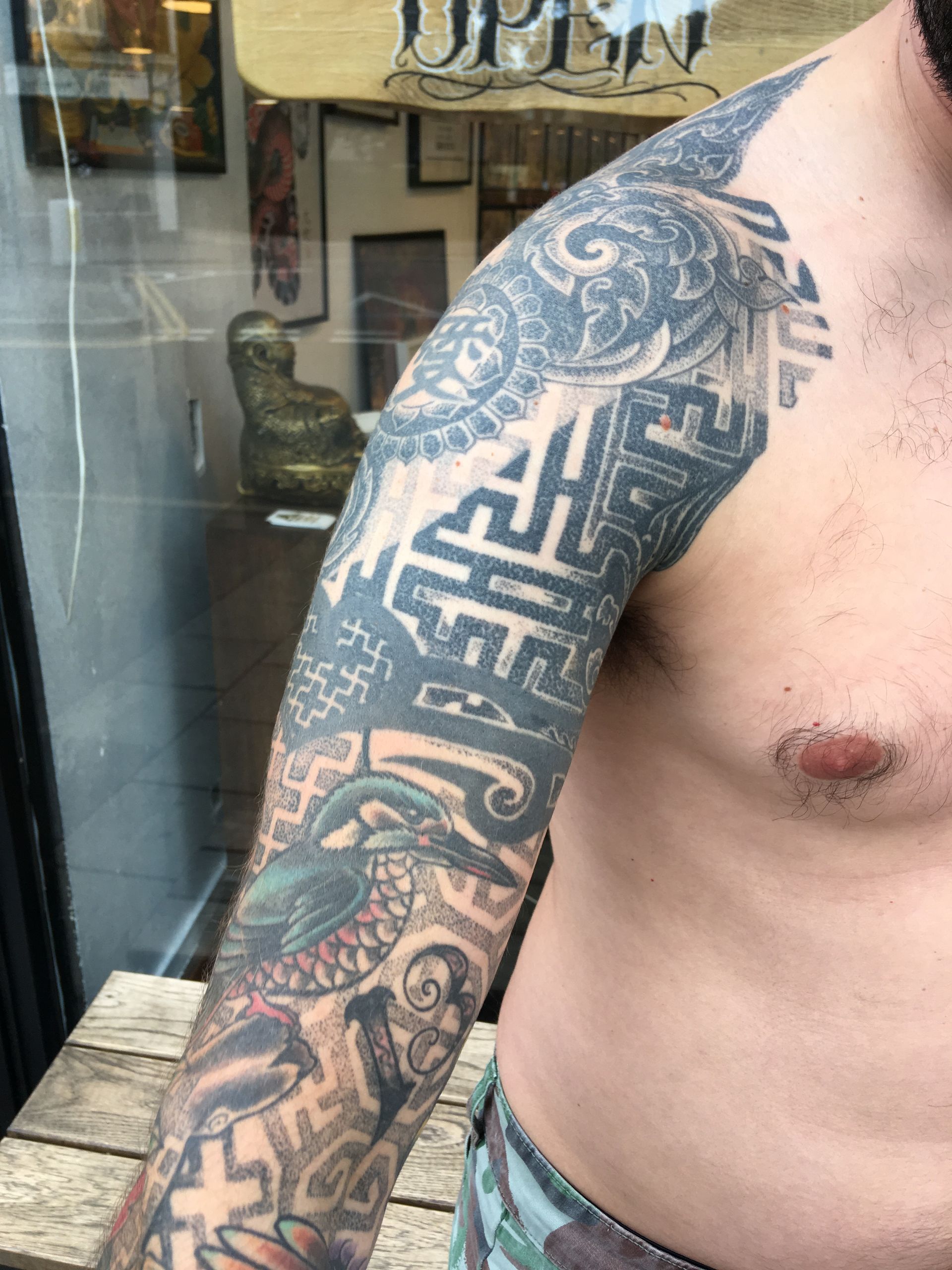 Warren Coates | Avinit Tattoo Studio
