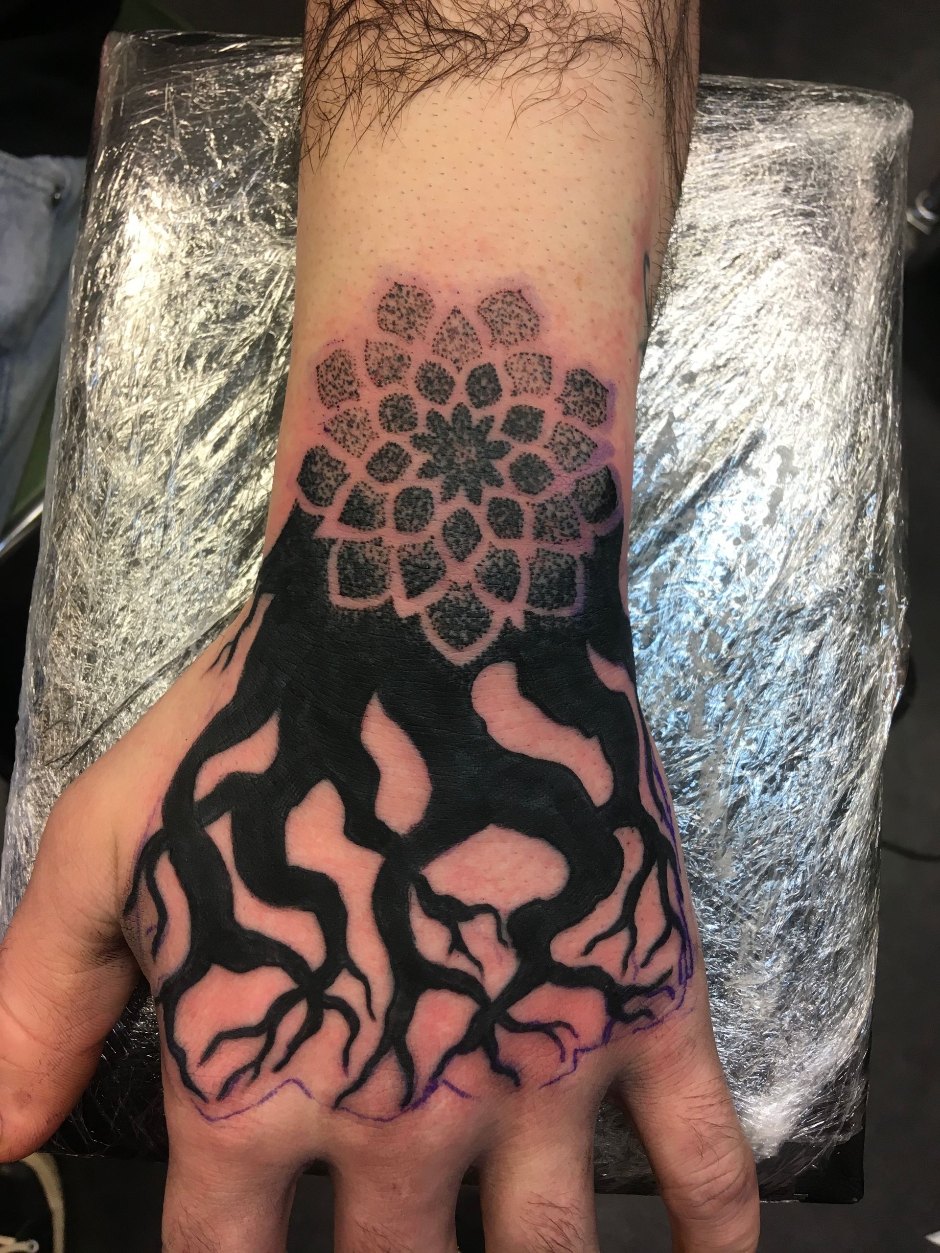Warren Coates | Avinit Tattoo Studio