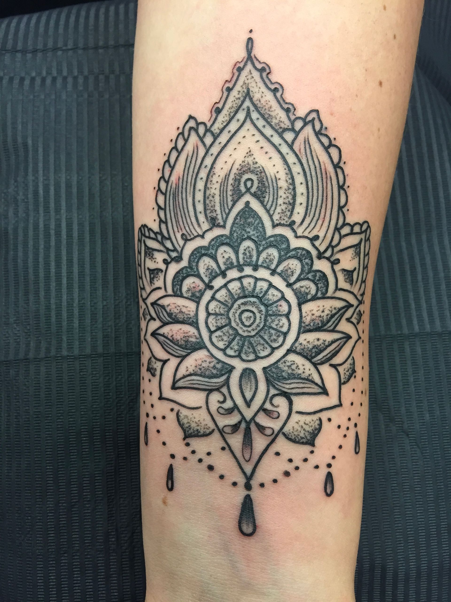 Warren Coates | Avinit Tattoo Studio