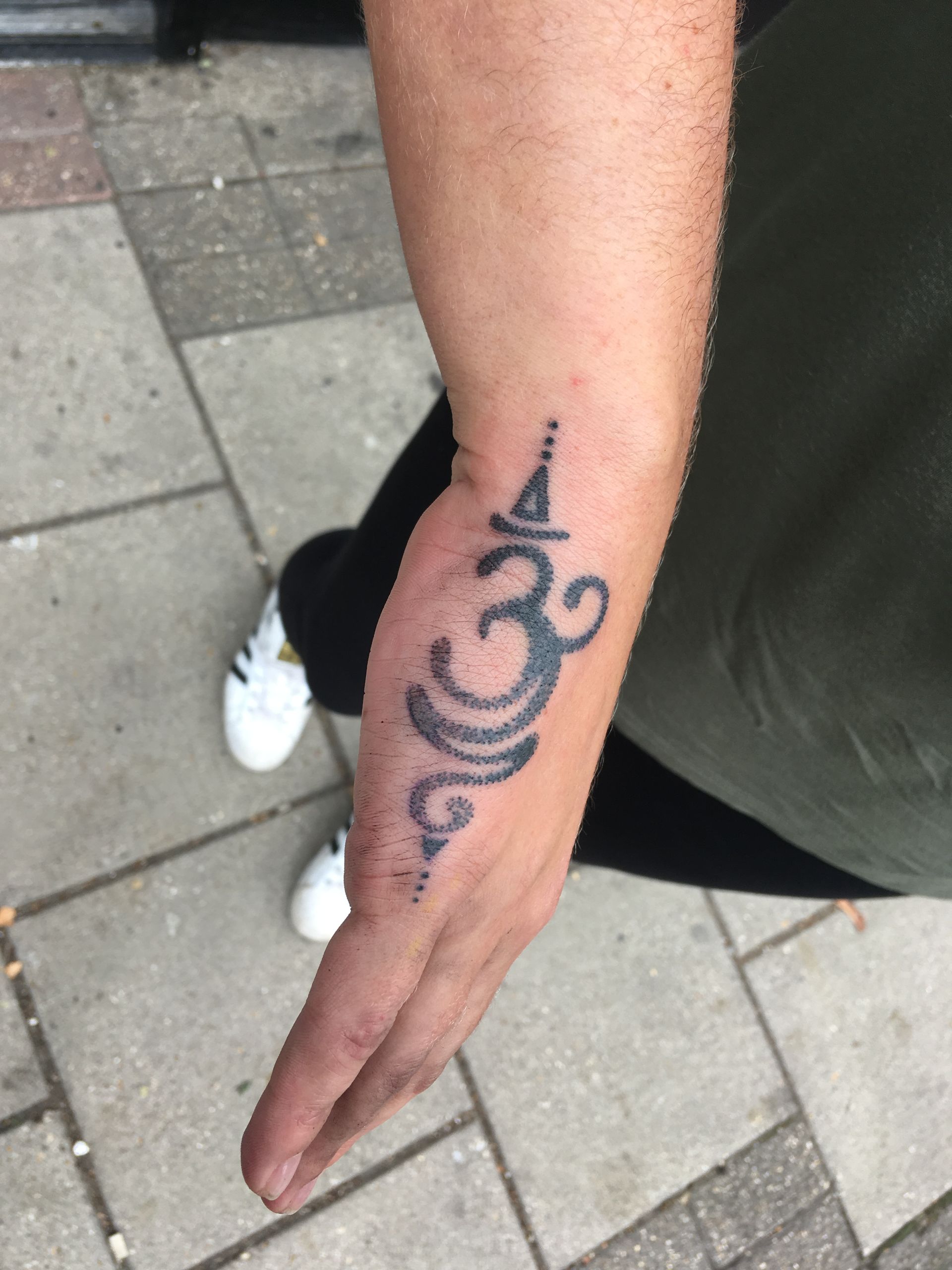 Warren Coates | Avinit Tattoo Studio