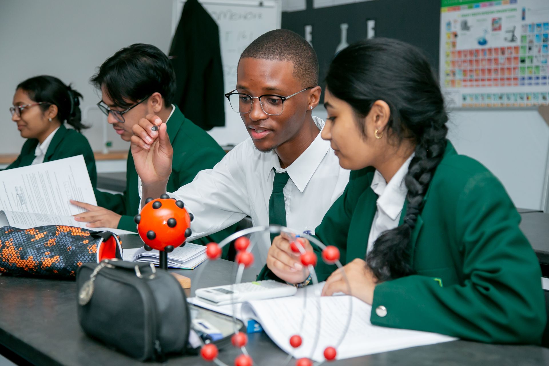 Pinnacle College Raslouw | Contact