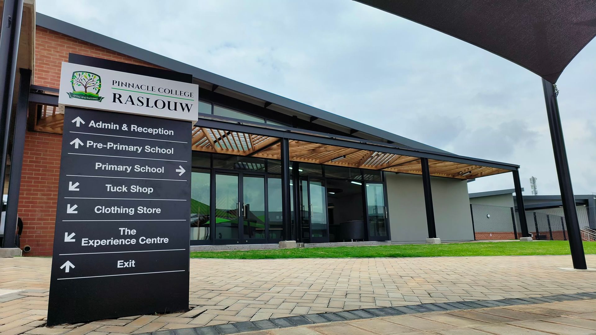 Pinnacle College Raslouw | Contact