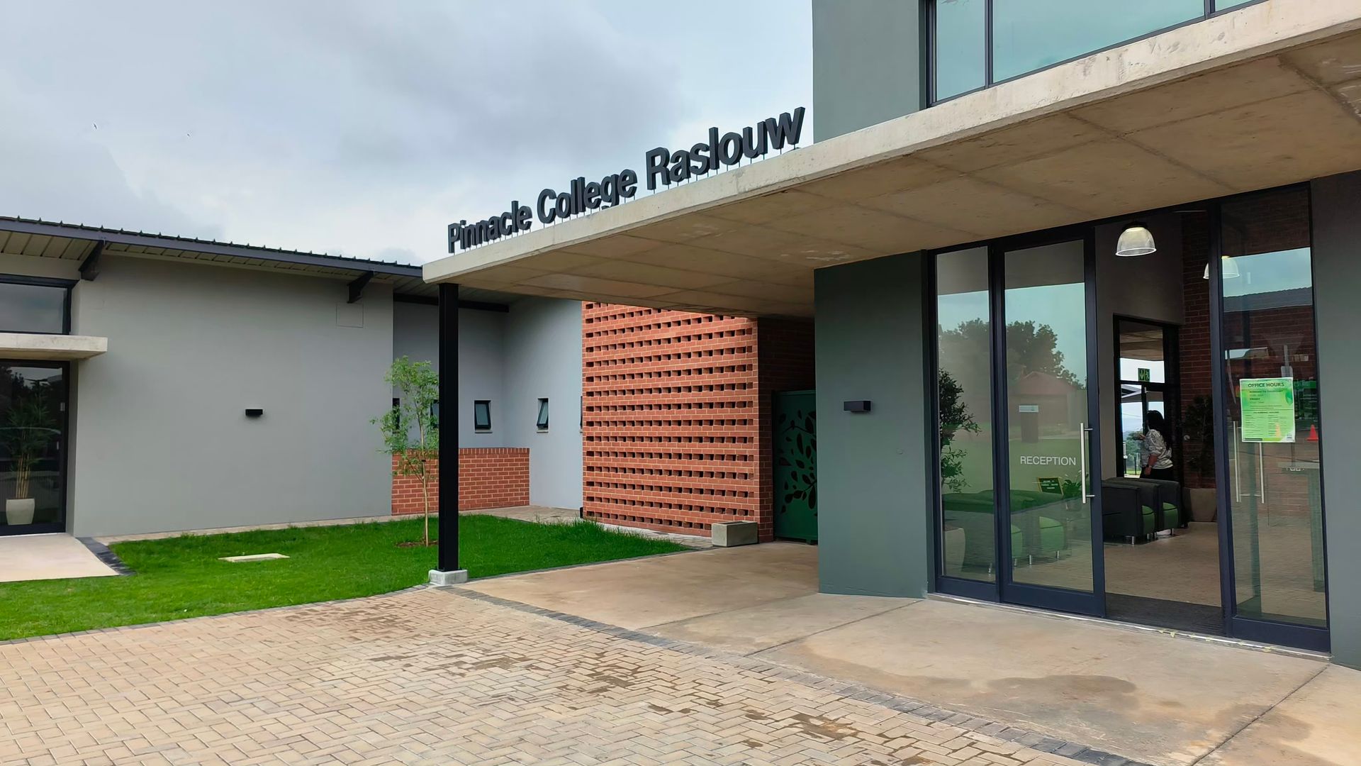 Pinnacle College Raslouw | Contact