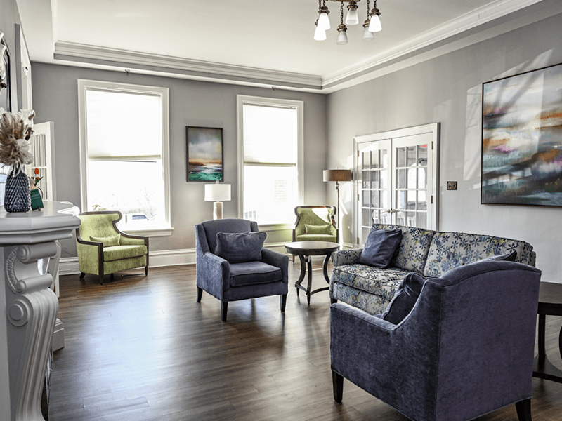 Assisted Living Jefferson City, Missouri | Heisinger Bluffs Senior ...