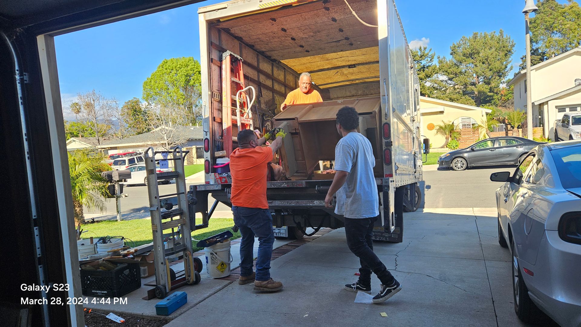 Our Gallery | JUNK TIGERS HAULING AND DEMOLITION