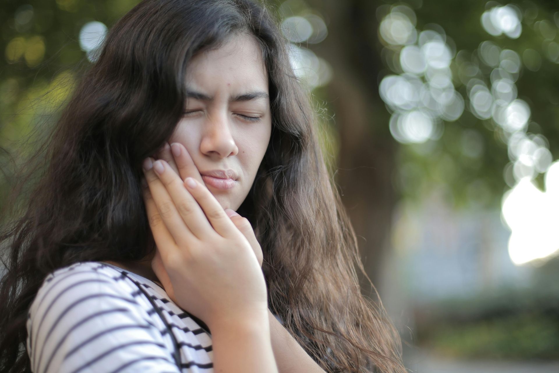 Tem dor ao mastigar? Saiba o que pode estar a causar o problema