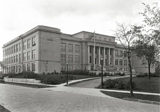 Niagara Falls High School | History | Alumni Center
