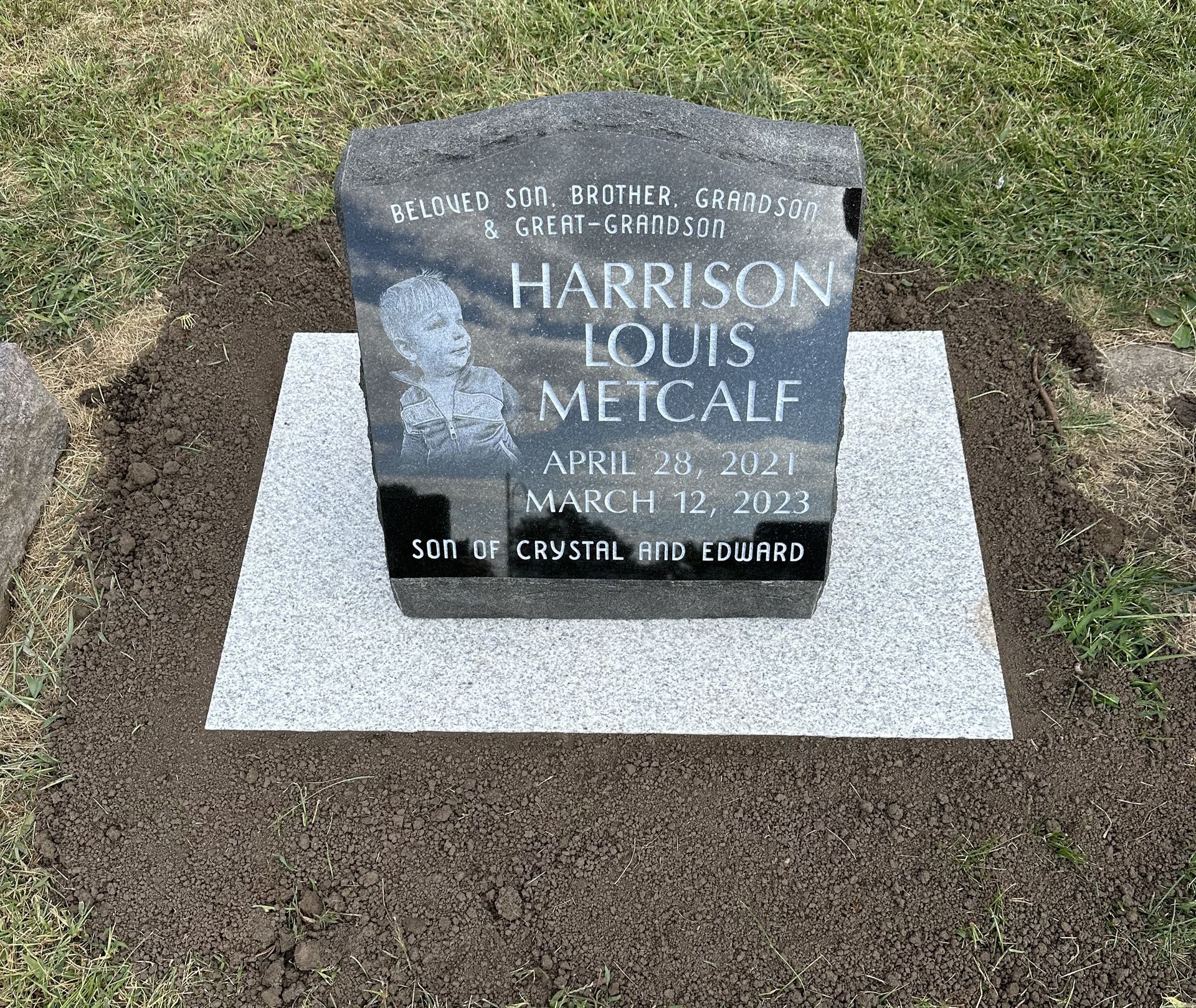 Monuments | Schmidt Family Funeral Home