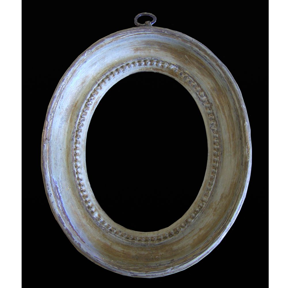 Ruth Tappin, restorer of gilded antiques.