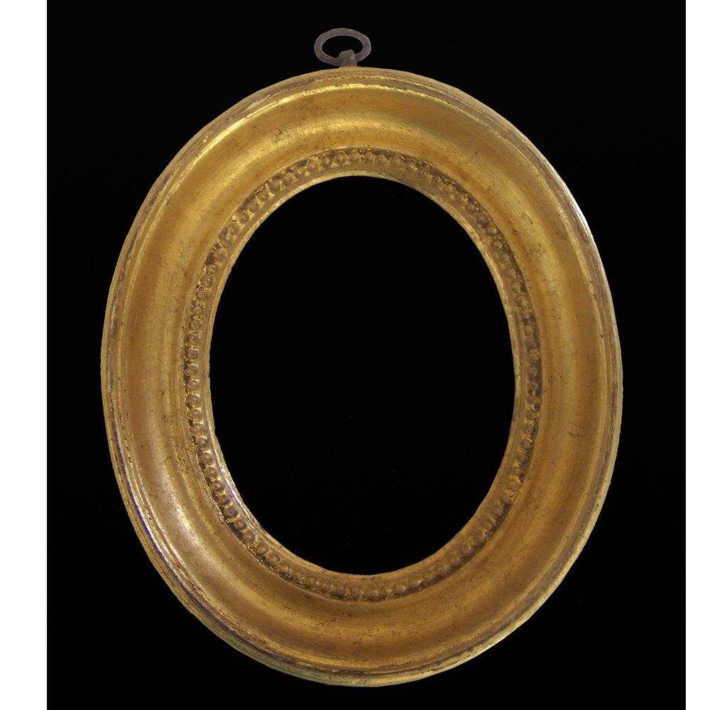 Ruth Tappin, restorer of gilded antiques.