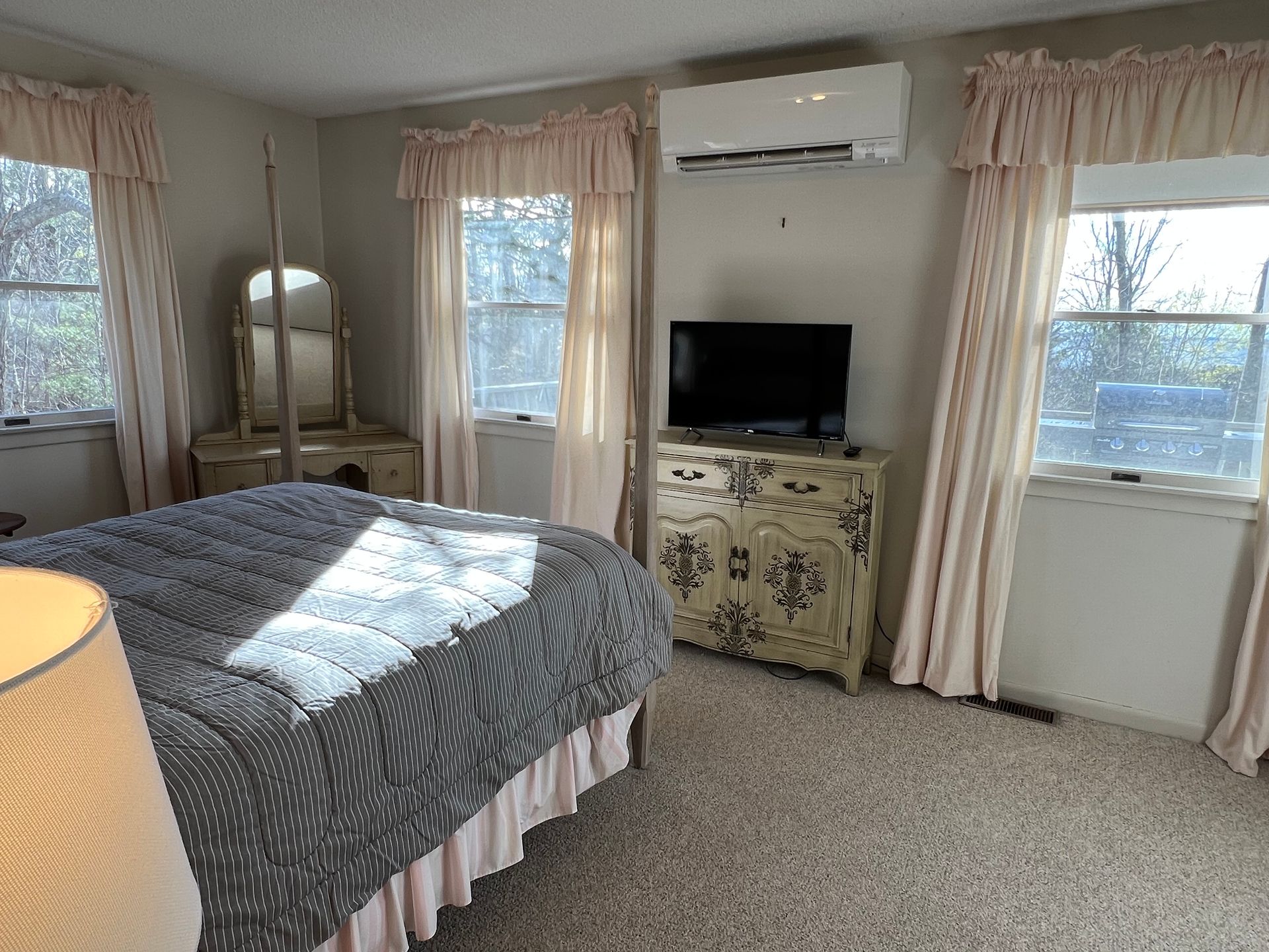 Gallery for The High Tide Inn