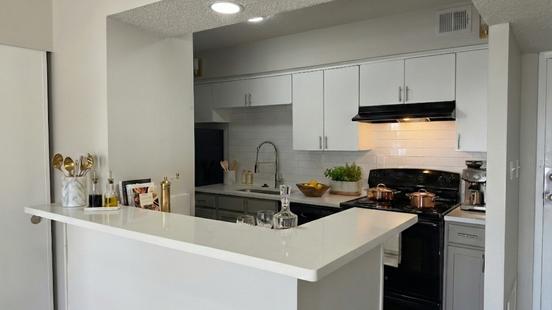 Regency Penthouse Apartments Near Downtown OKC