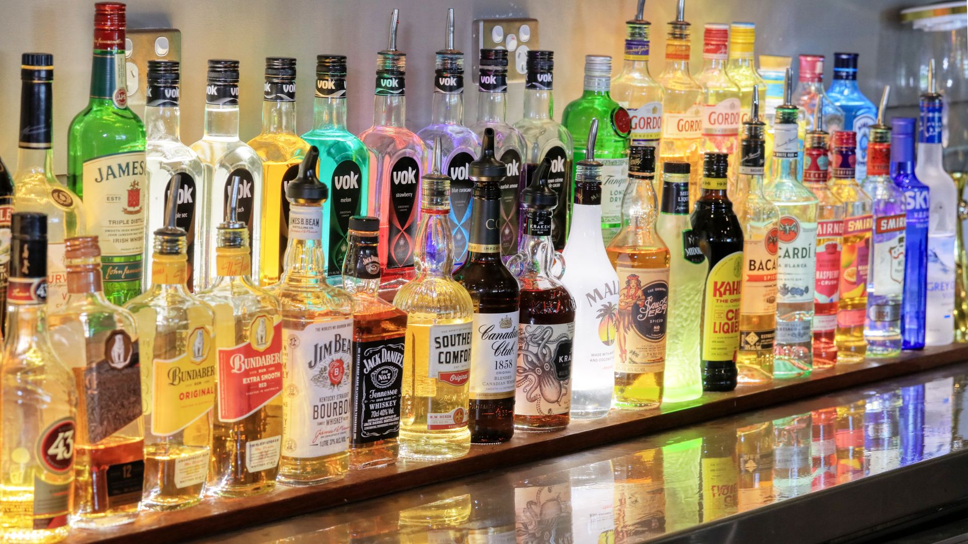 Eat, Drink and Play | Inverell, NSW | Royal Hotel Motel