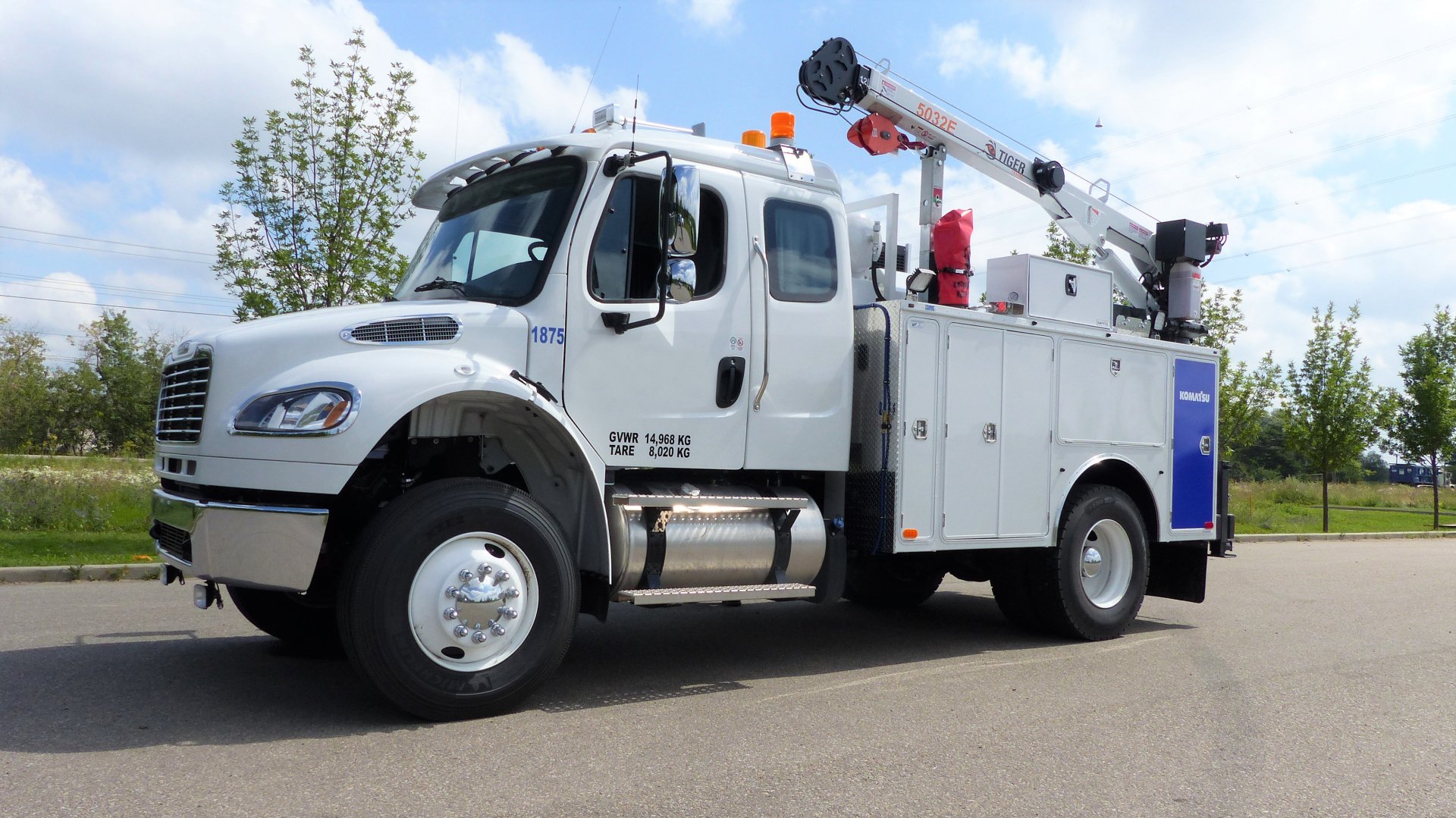 Service Body Crane in Winnipeg | Western Truck Body