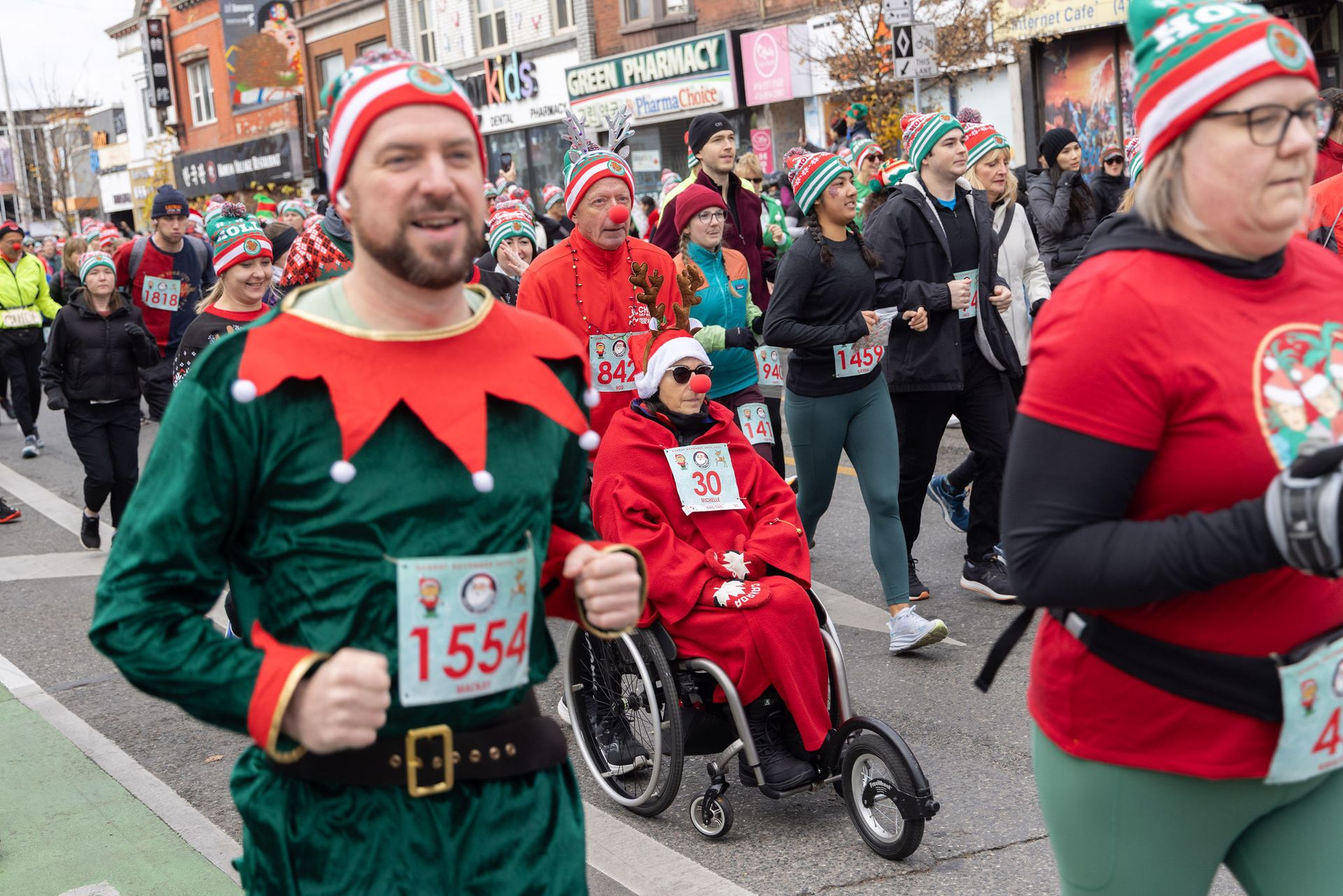 Holly Jolly Fun Run | The Original Santa Claus Parade | Toronto, ON