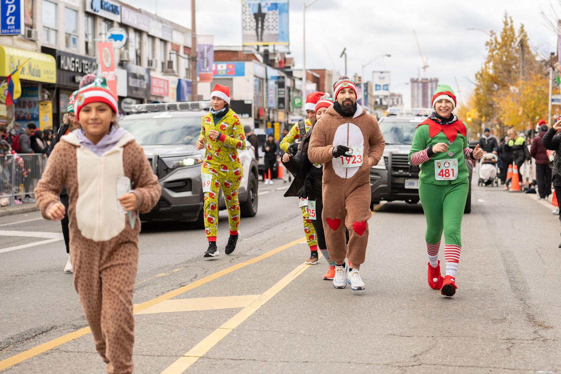 Holly Jolly Fun Run | The Original Santa Claus Parade | Toronto, ON